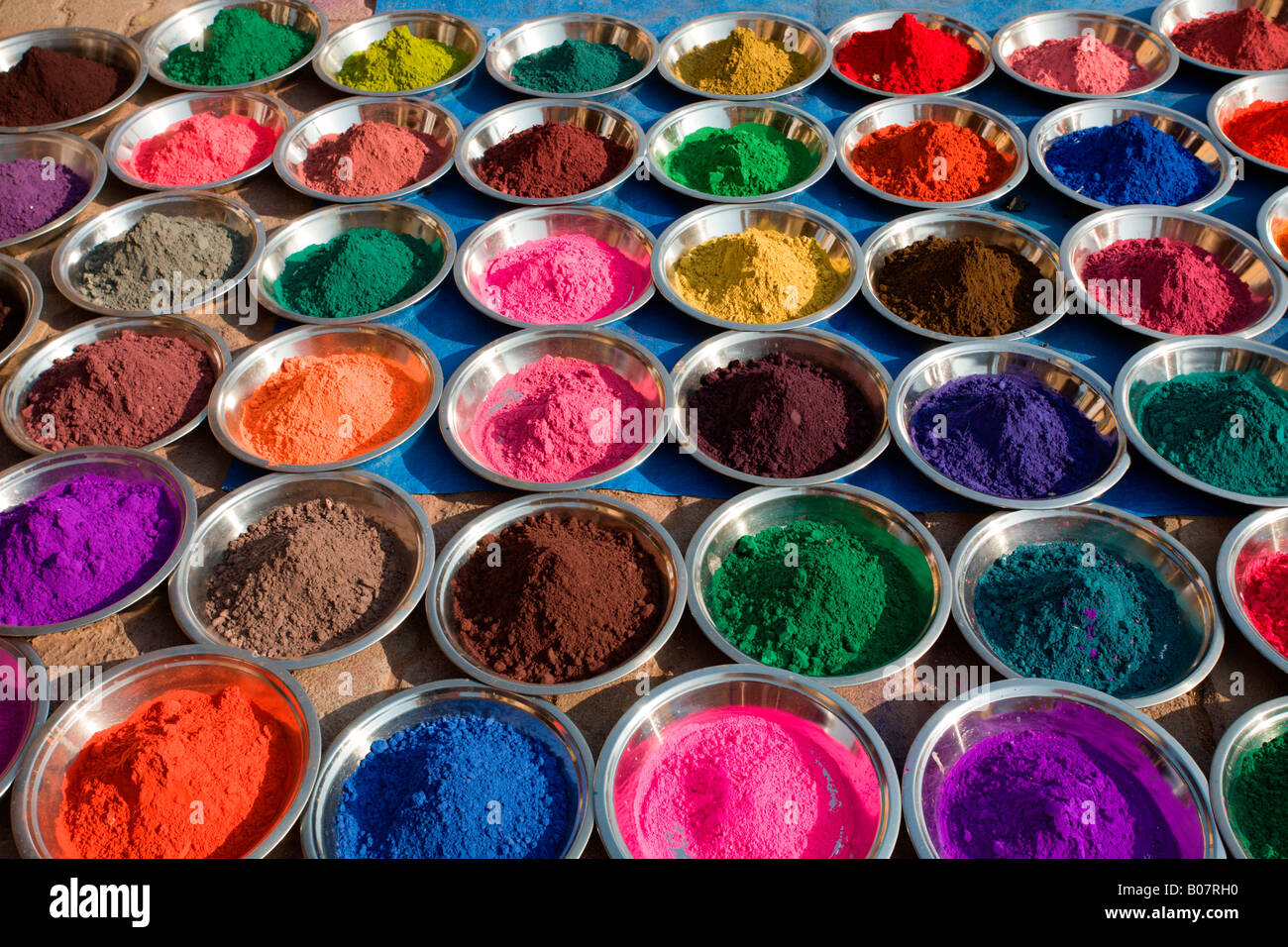 Orchha: Market: Colors Stock Photo - Alamy