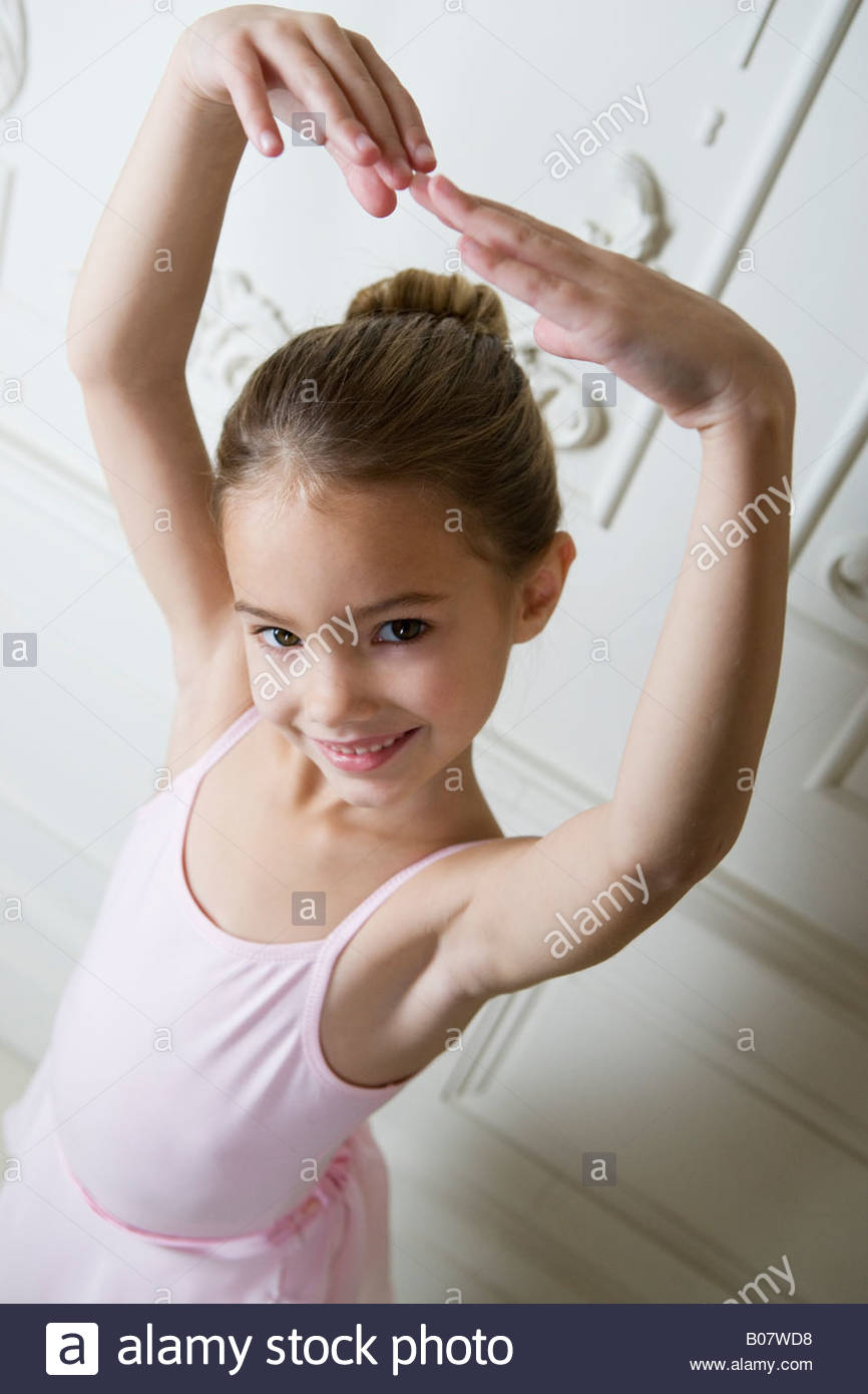Child Ballet Pose Stock Photos & Child Ballet Pose Stock Images - Alamy