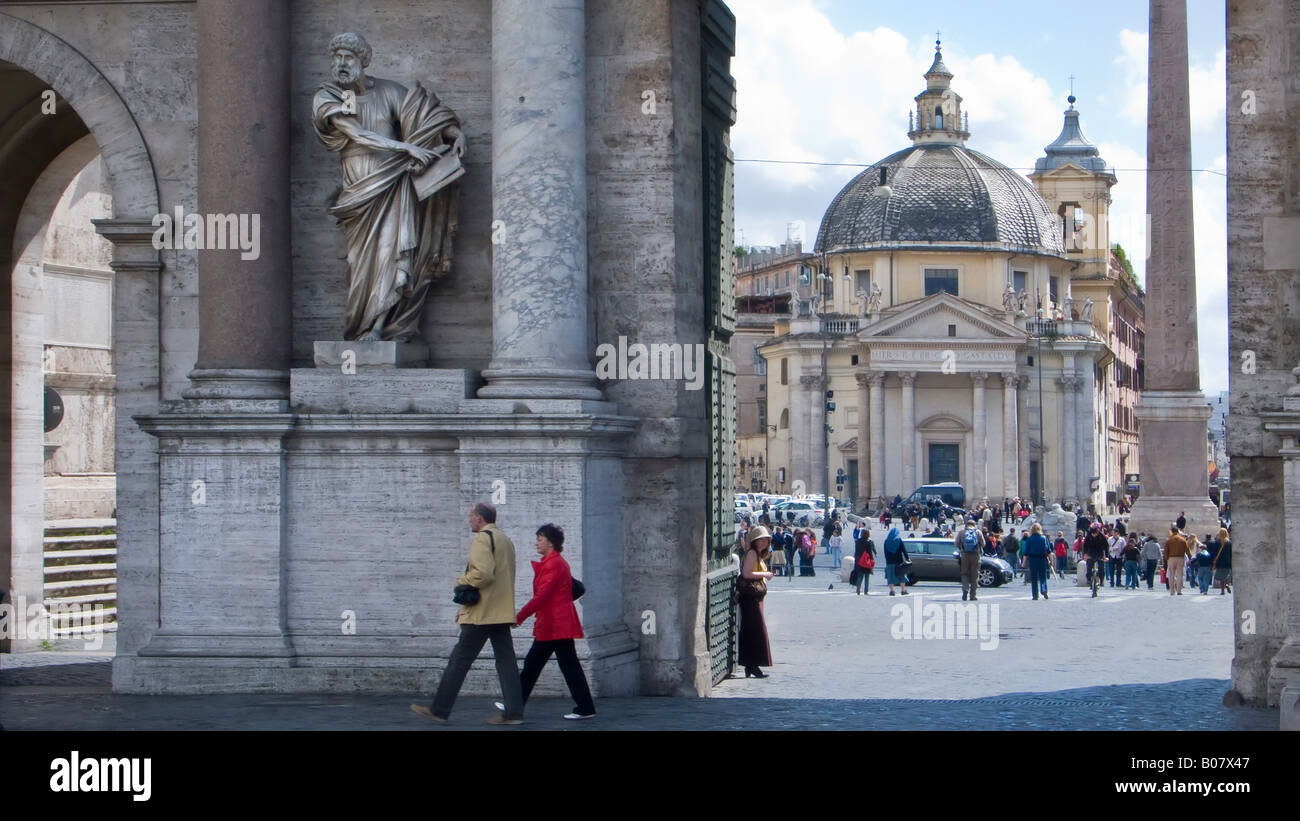 Rome people walking hi-res stock photography and images - Alamy