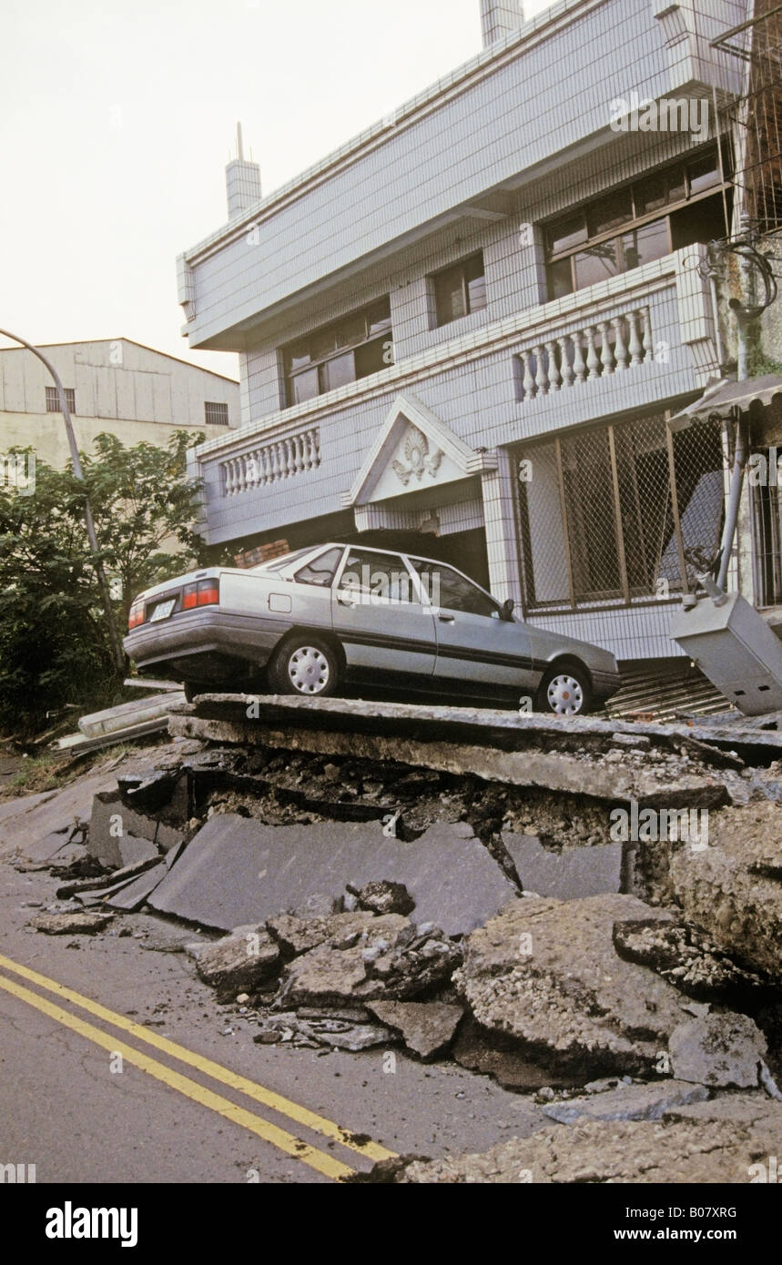 Destroyed Road September 21 Earthquake Taichung Taiwan Stock Photo - Alamy