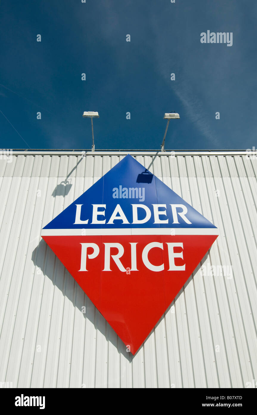 Retail leader hi-res stock photography and images - Alamy