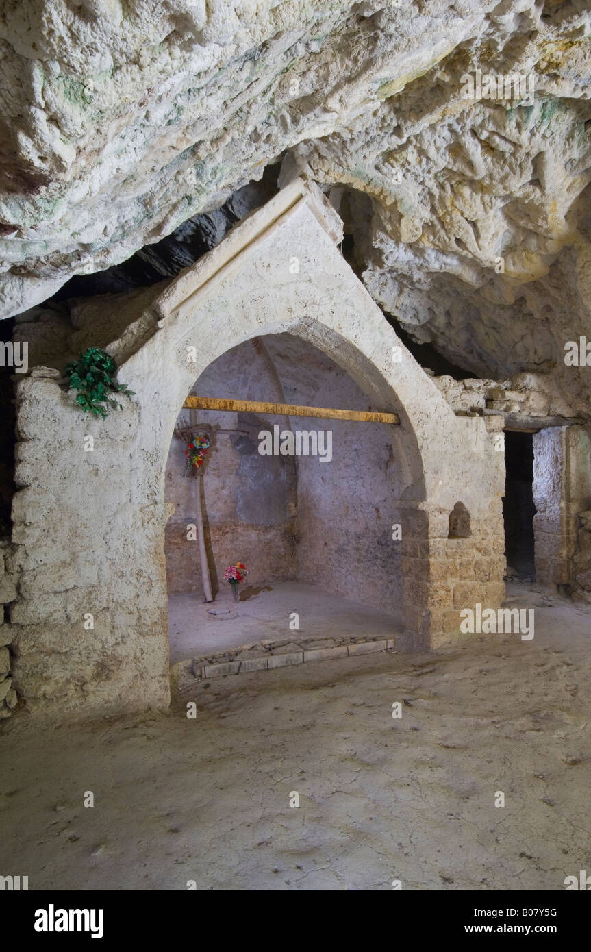 The ancient hermitage called "the friar's cave" in the Fiastrone river ...