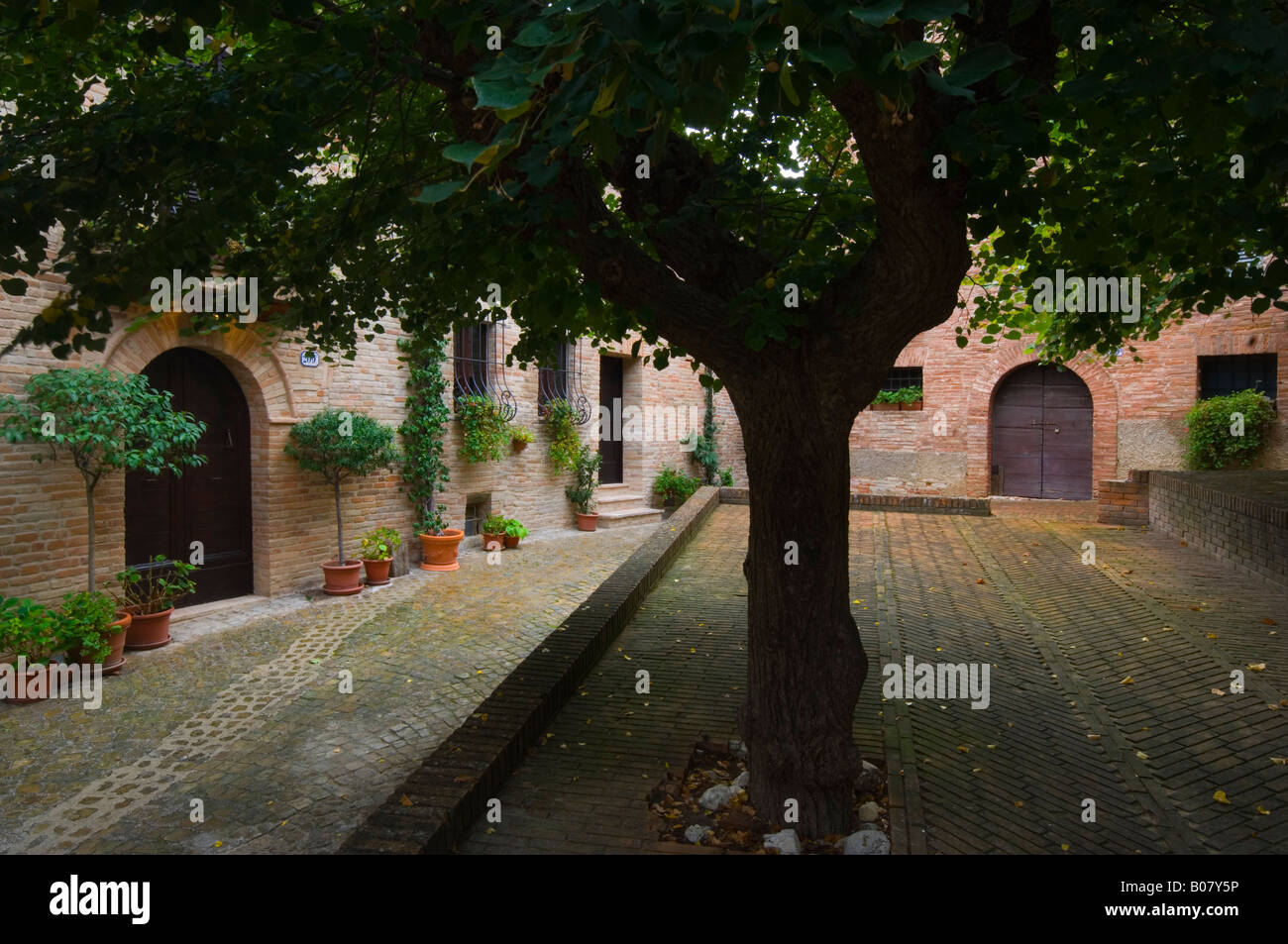 Sarnano marche italy hi-res stock photography and images - Alamy