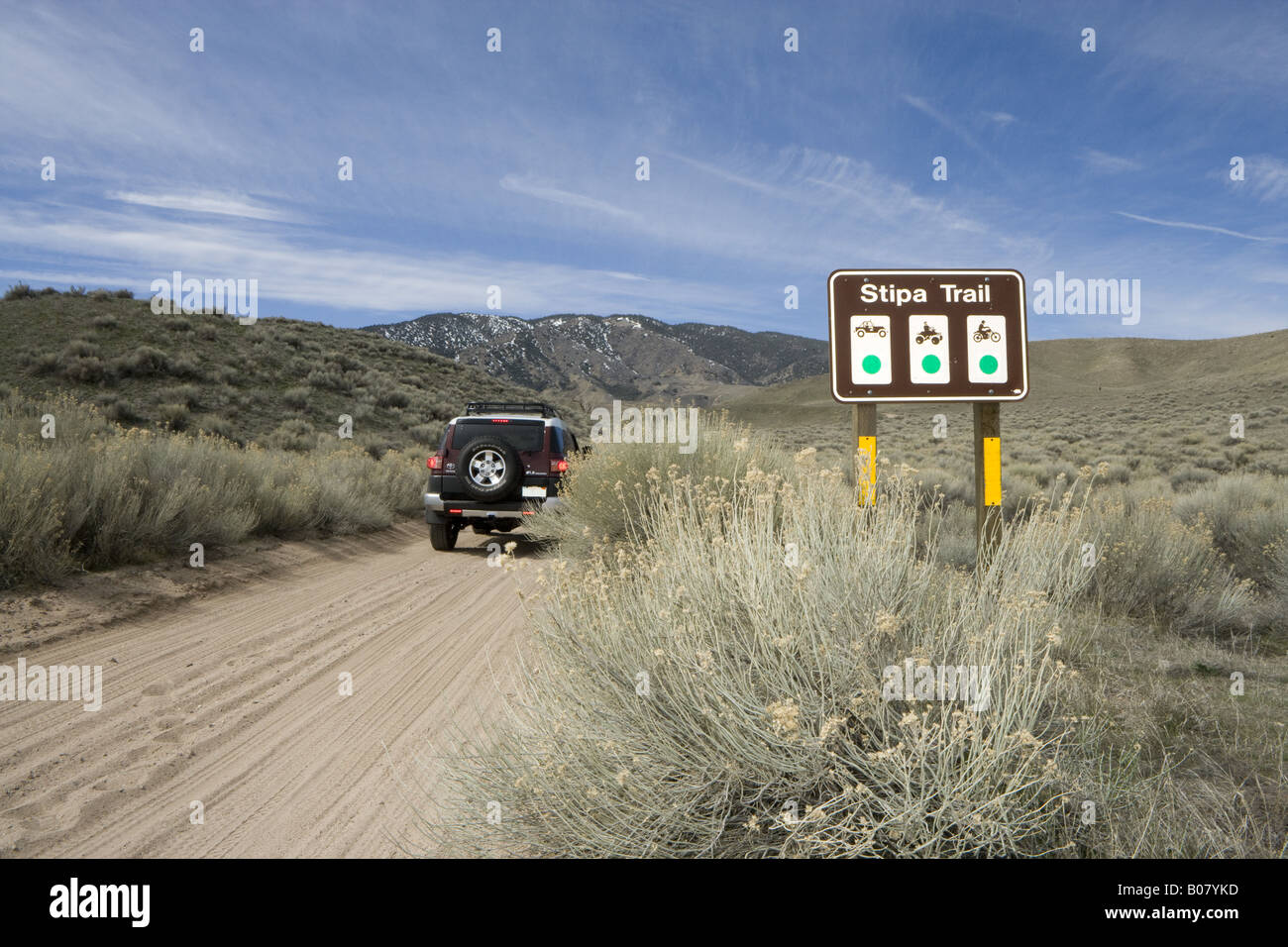 Off-roading in California desert Stock Photo - Alamy