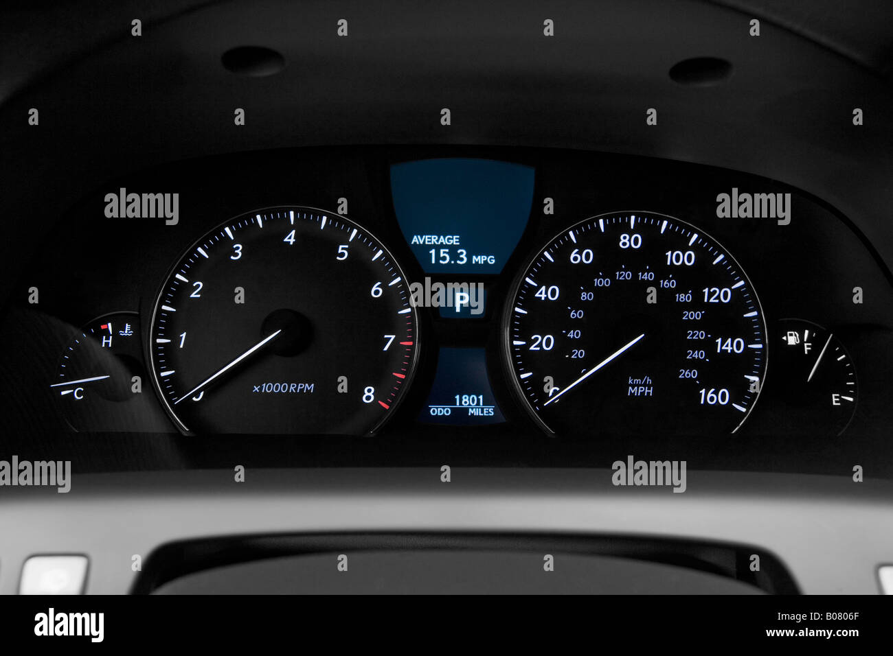 2008 Lexus LS LS460 in Gray - Speedometer/tachometer Stock Photo - Alamy