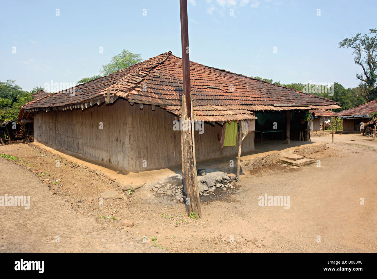 A typical tribal house. Malhar Koli tribe Stock Photo - Alamy