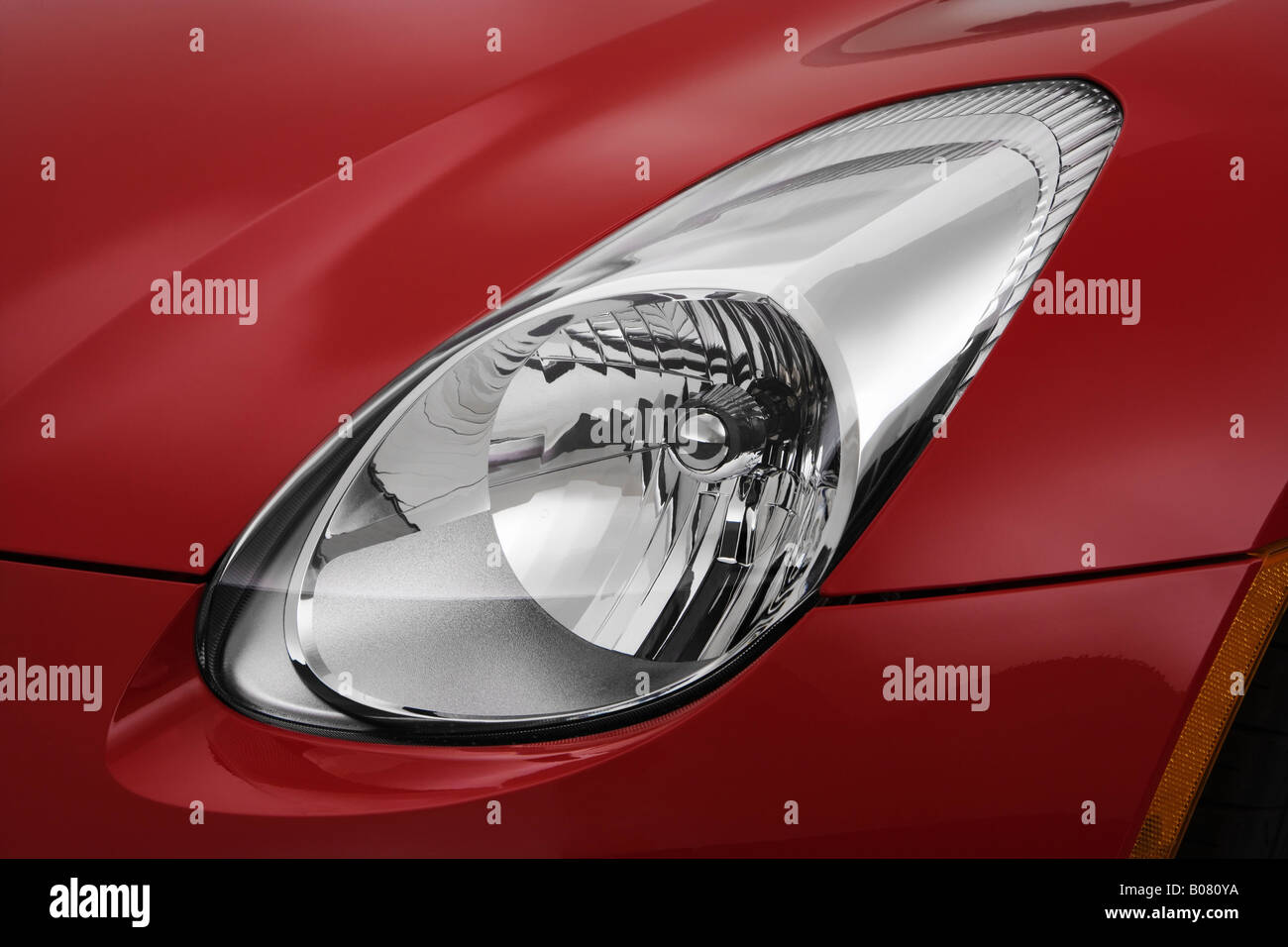 2008 Pontiac Solstice GXP in Red - Headlight Stock Photo - Alamy