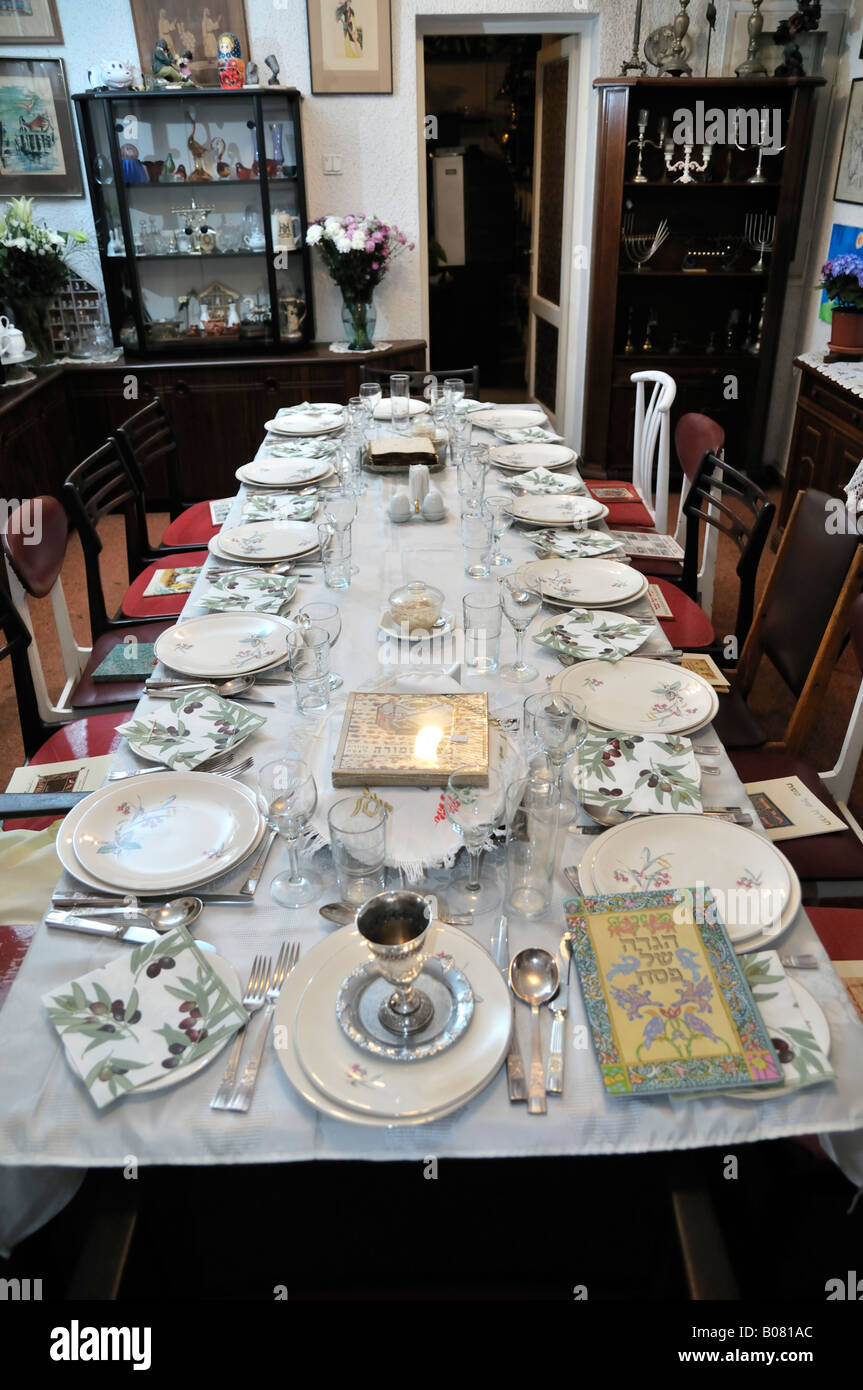 Table set for a Jewish Festive meal on Passover Stock Photo - Alamy