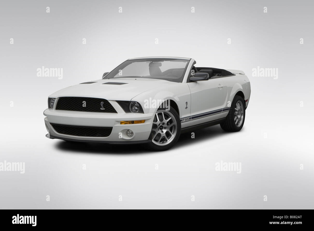 2008 Ford Shelby GT500 in White - Front angle view Stock Photo - Alamy