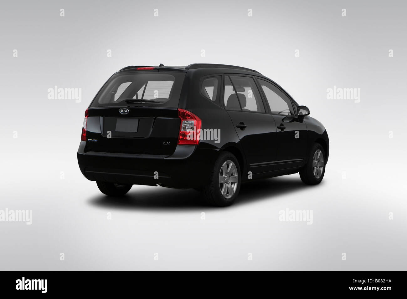 2008 Kia Rondo LX in Red - Rear angle view Stock Photo - Alamy