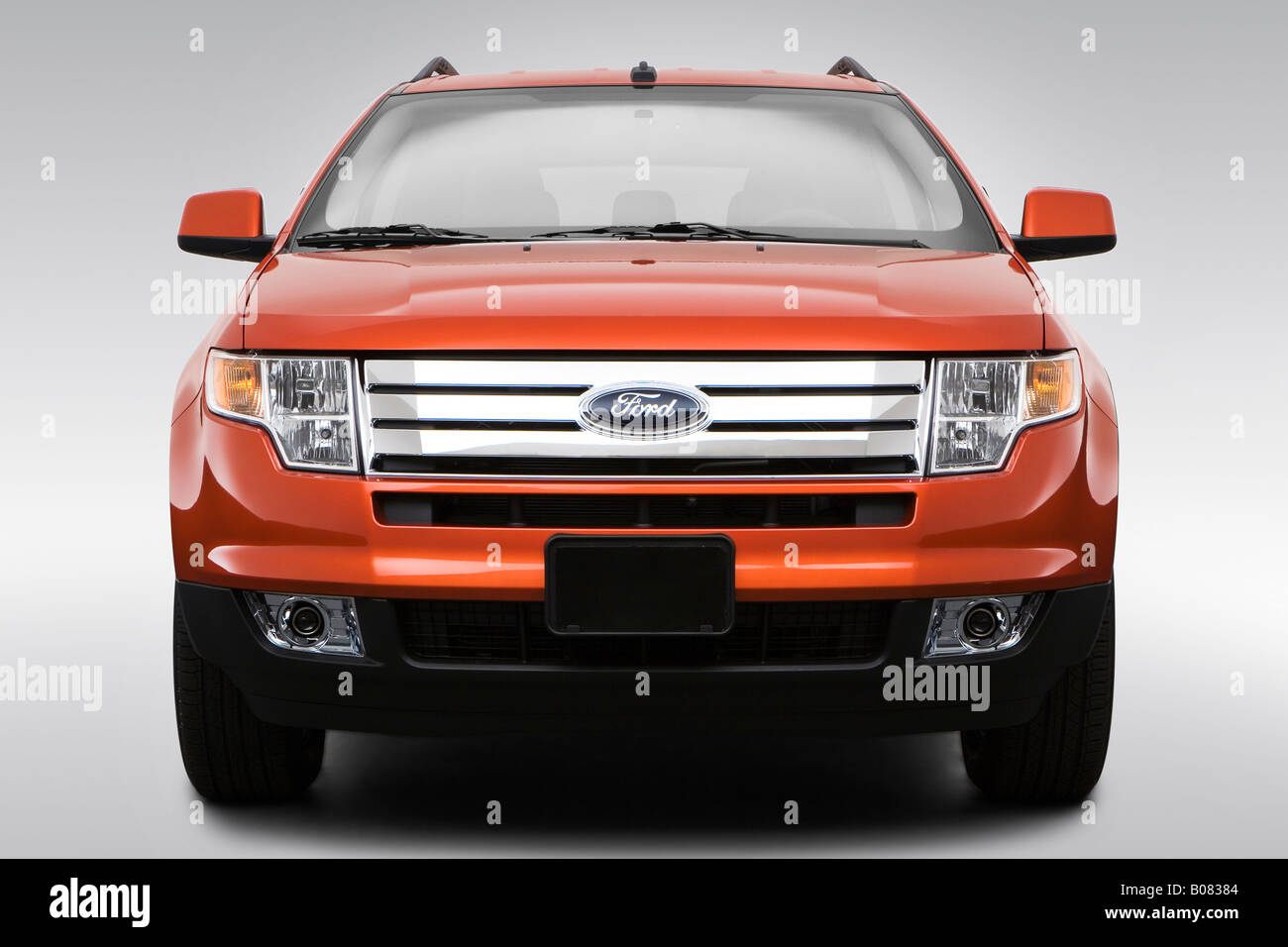 2008 Ford Edge Limited in Orange - Low/Wide Front Stock Photo - Alamy