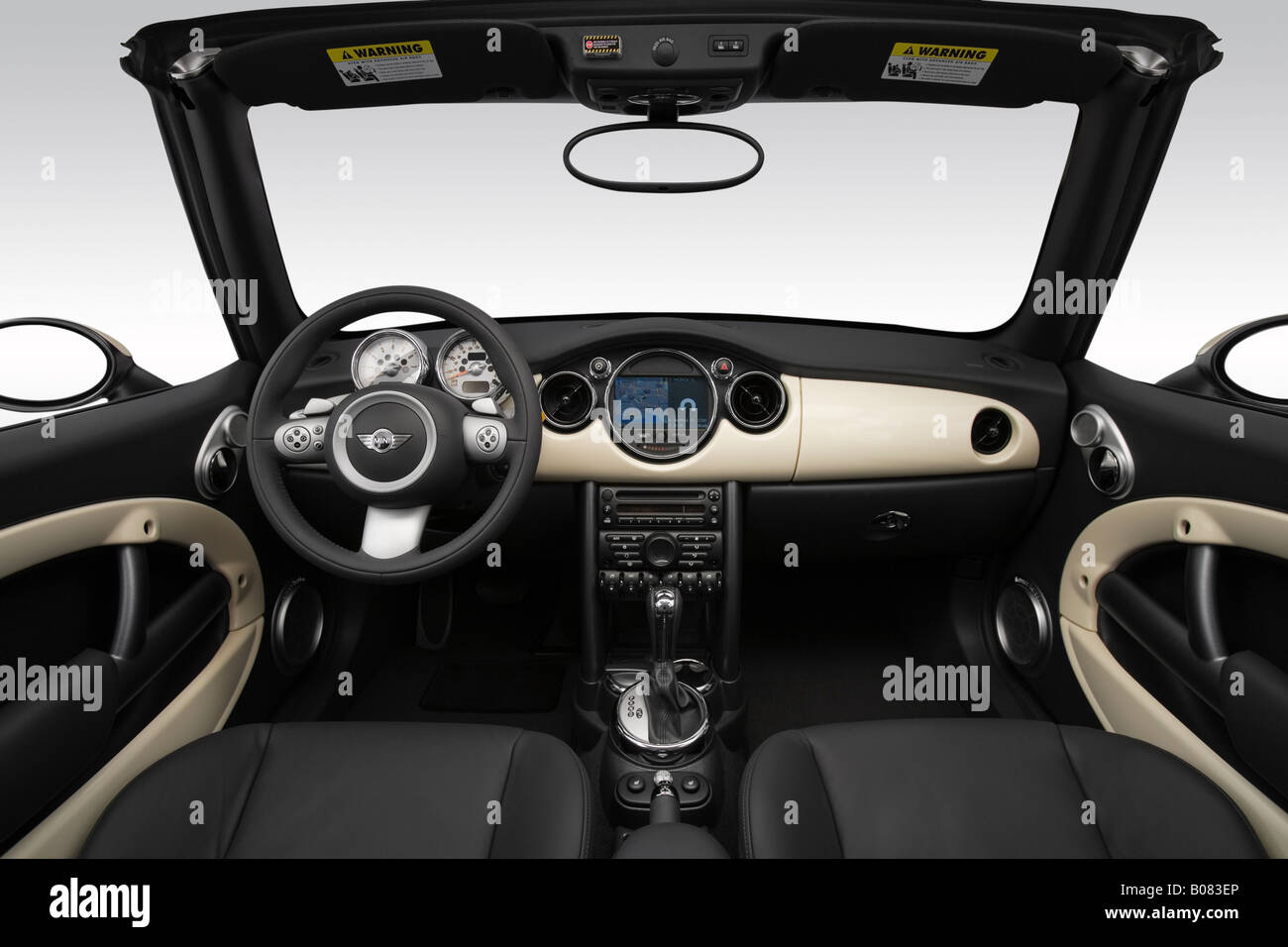 2008 Mini Cooper in White - Dashboard, center console, gear shifter ...