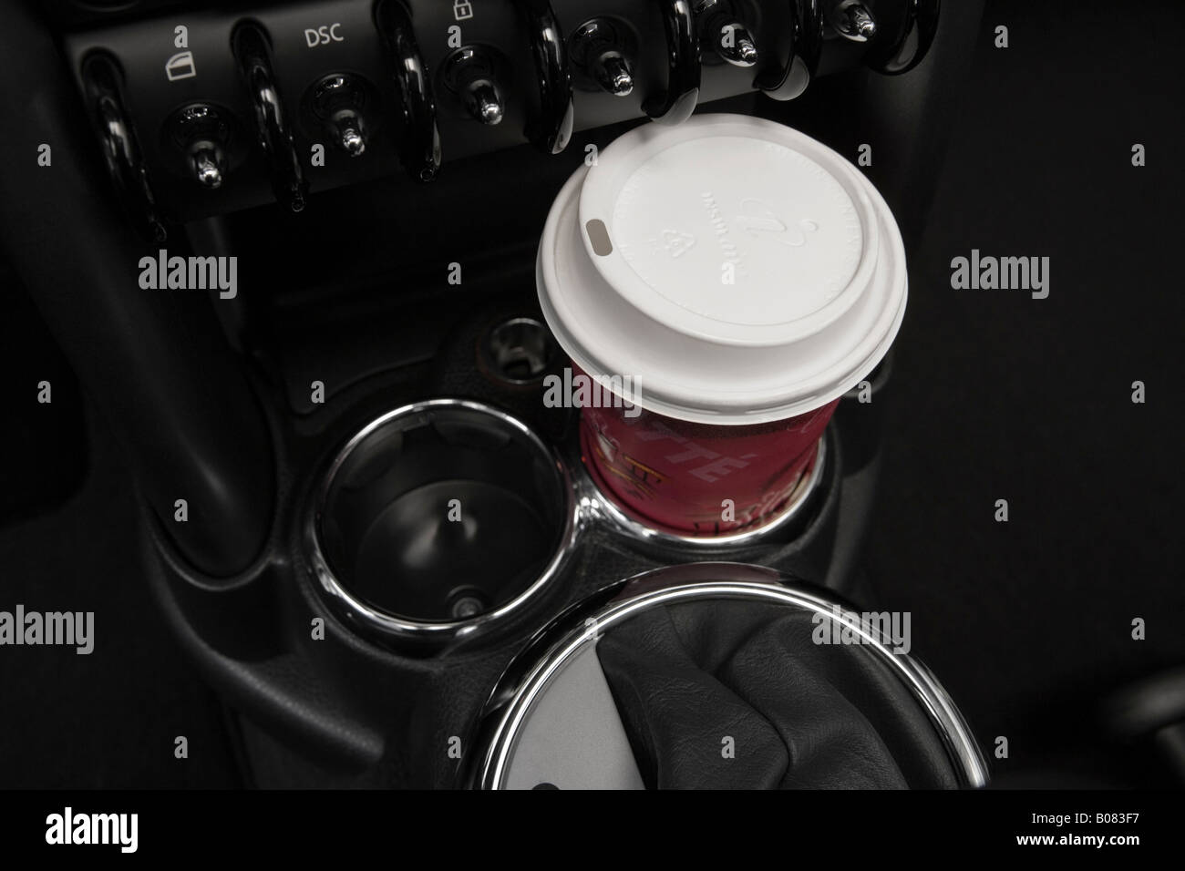 2008 Mini Cooper in White - Cup Holder with Prop Stock Photo - Alamy