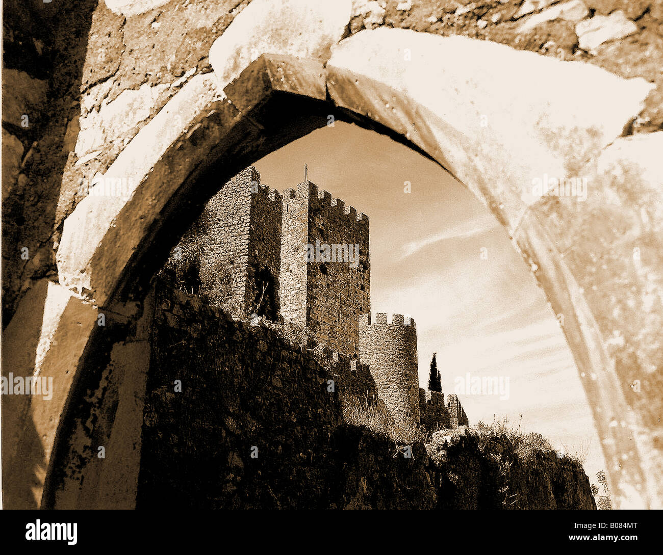 Ogival arch hi-res stock photography and images - Alamy