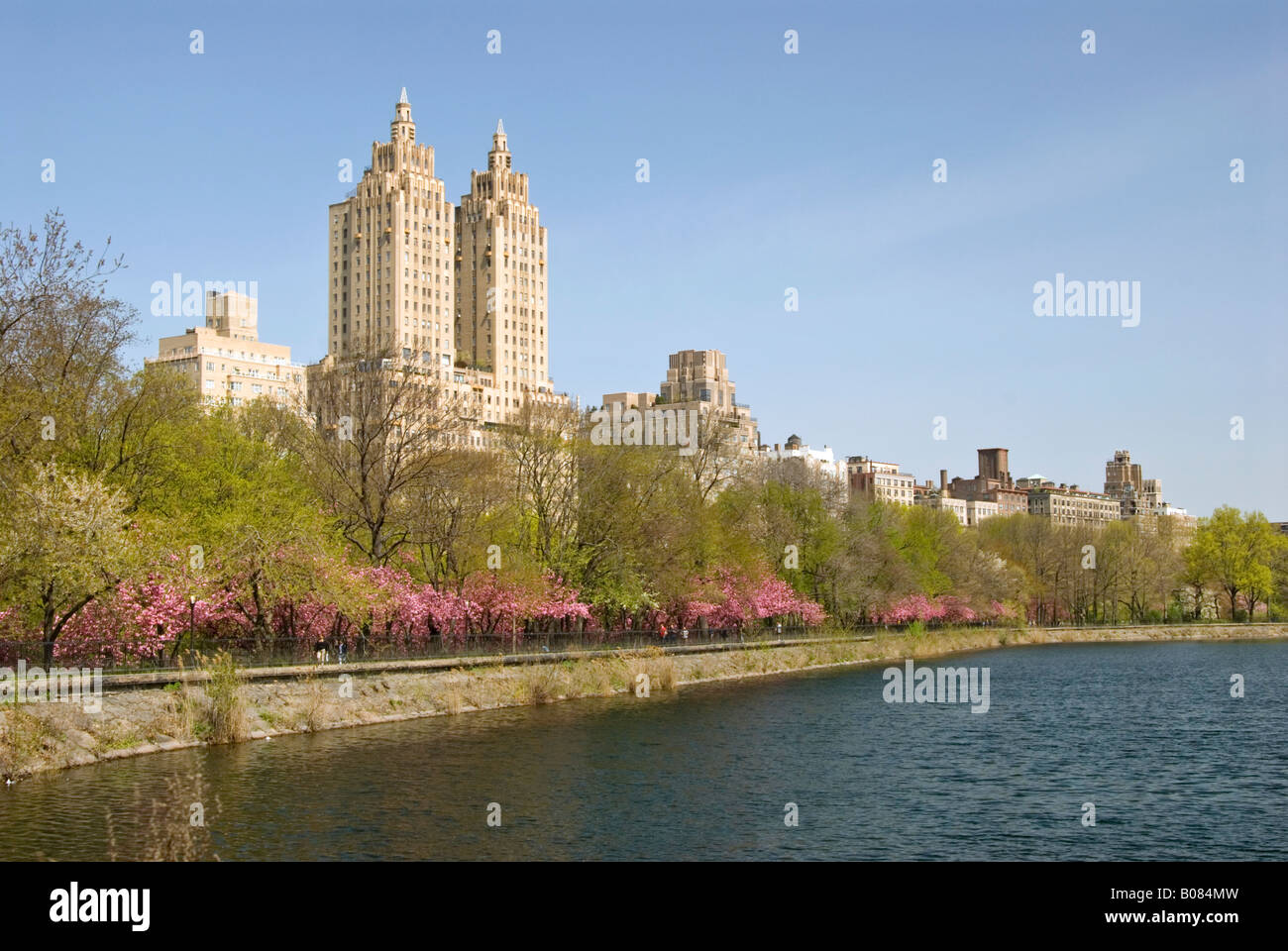 The landmark El Dorado building on Central Park West in Manhattan ...