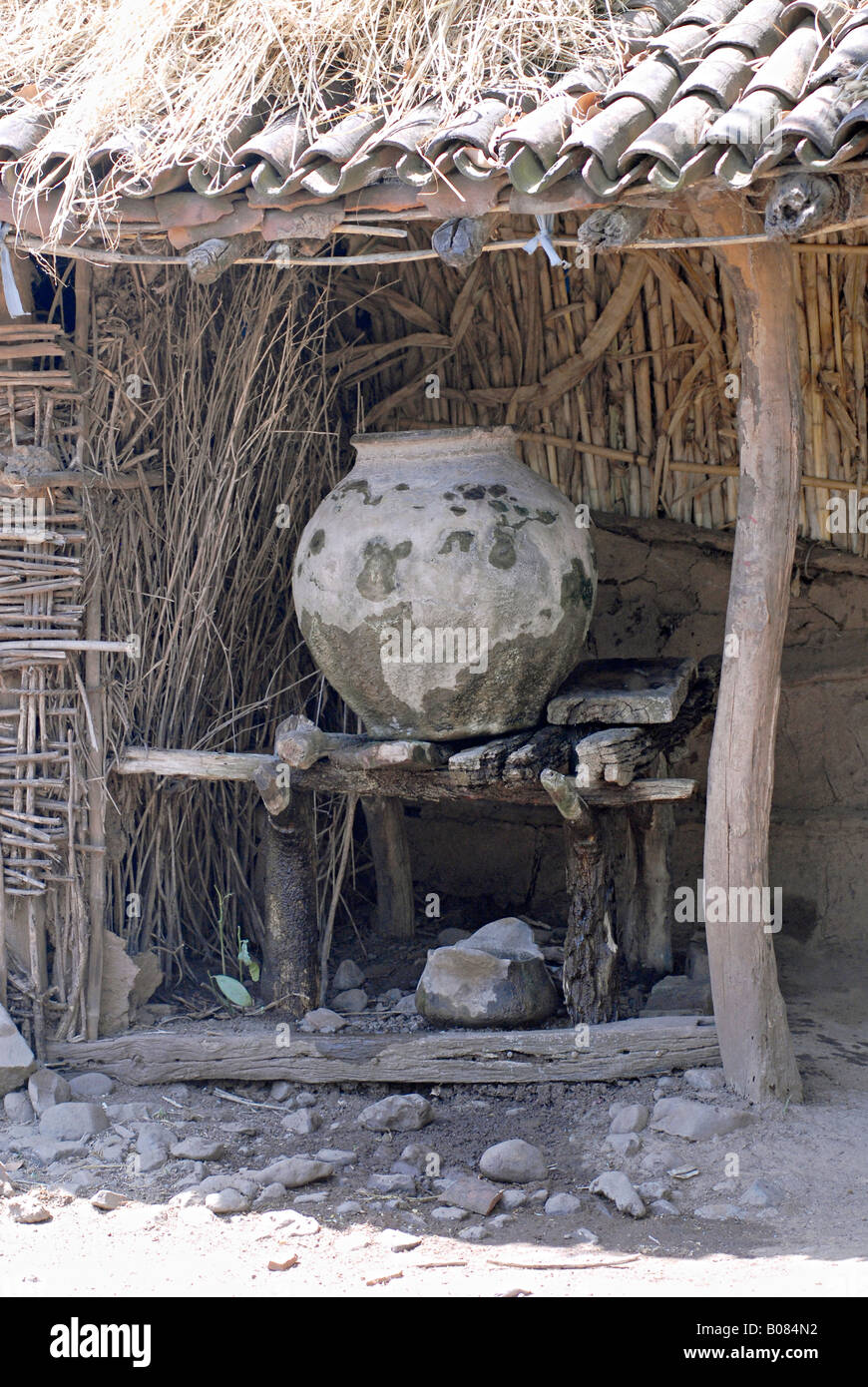 Mud pot cooler hi-res stock photography and images - Alamy