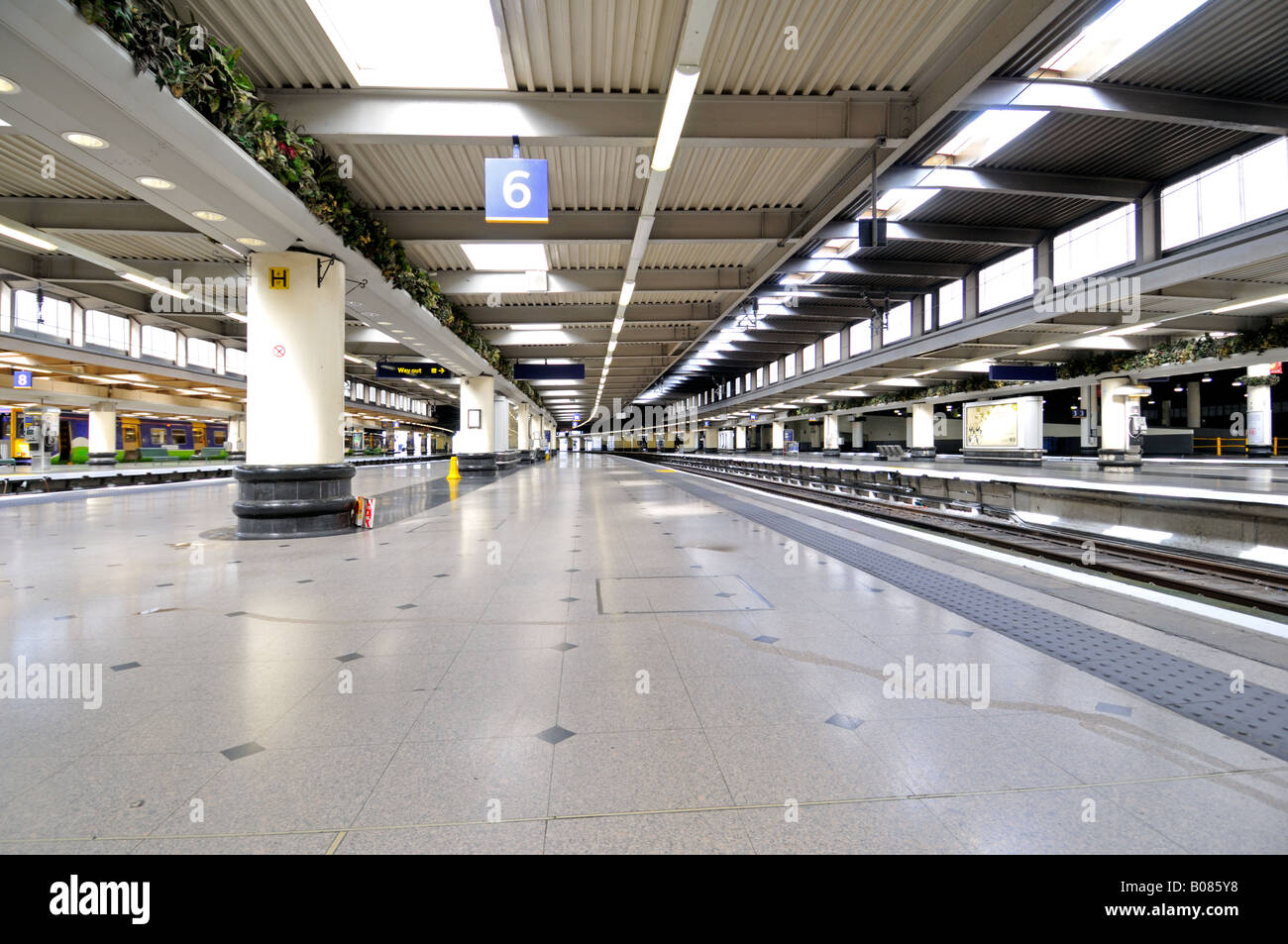 London euston hi-res stock photography and images - Alamy