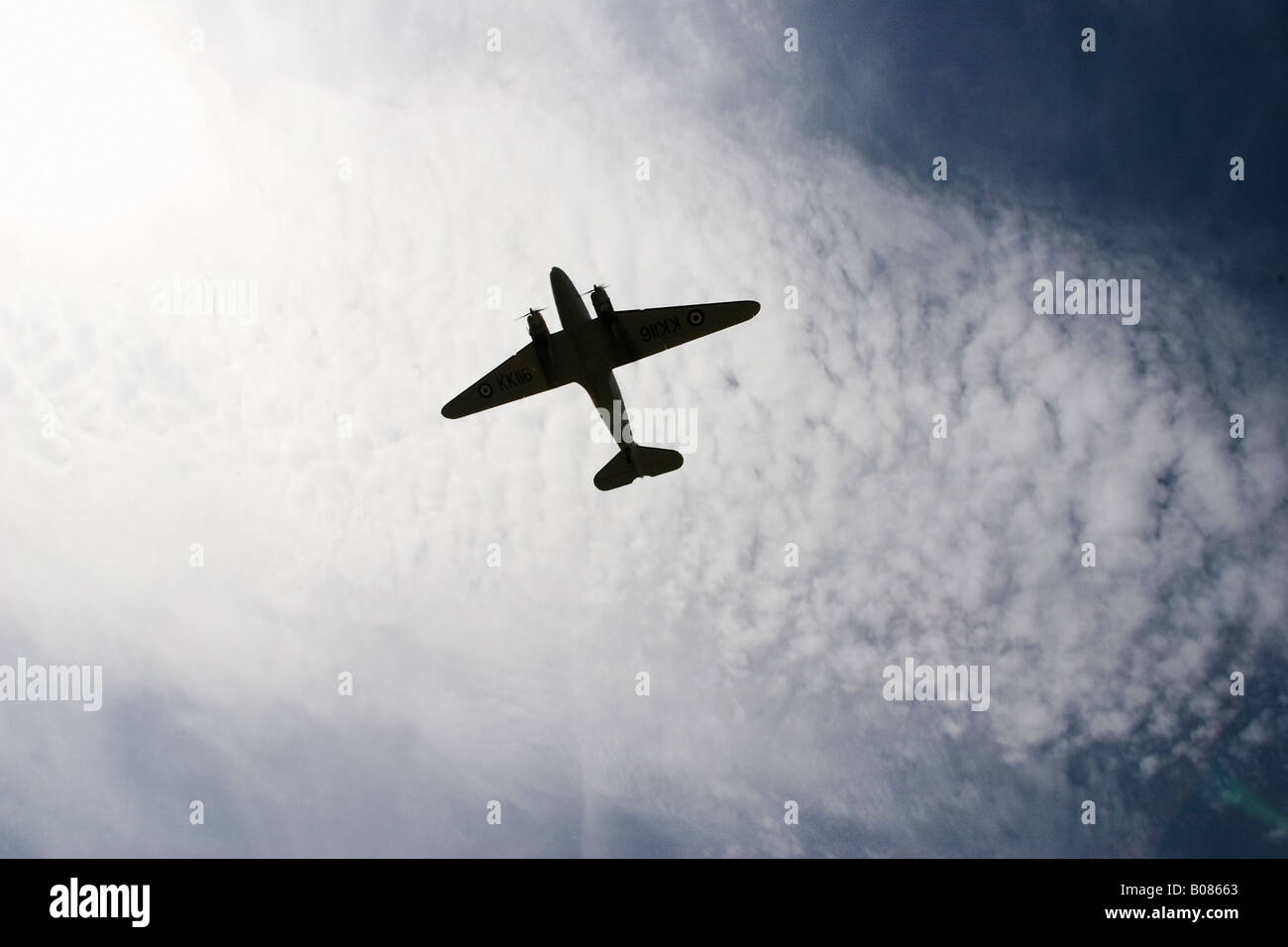 American douglas dc 3 aircraft hi-res stock photography and images - Alamy