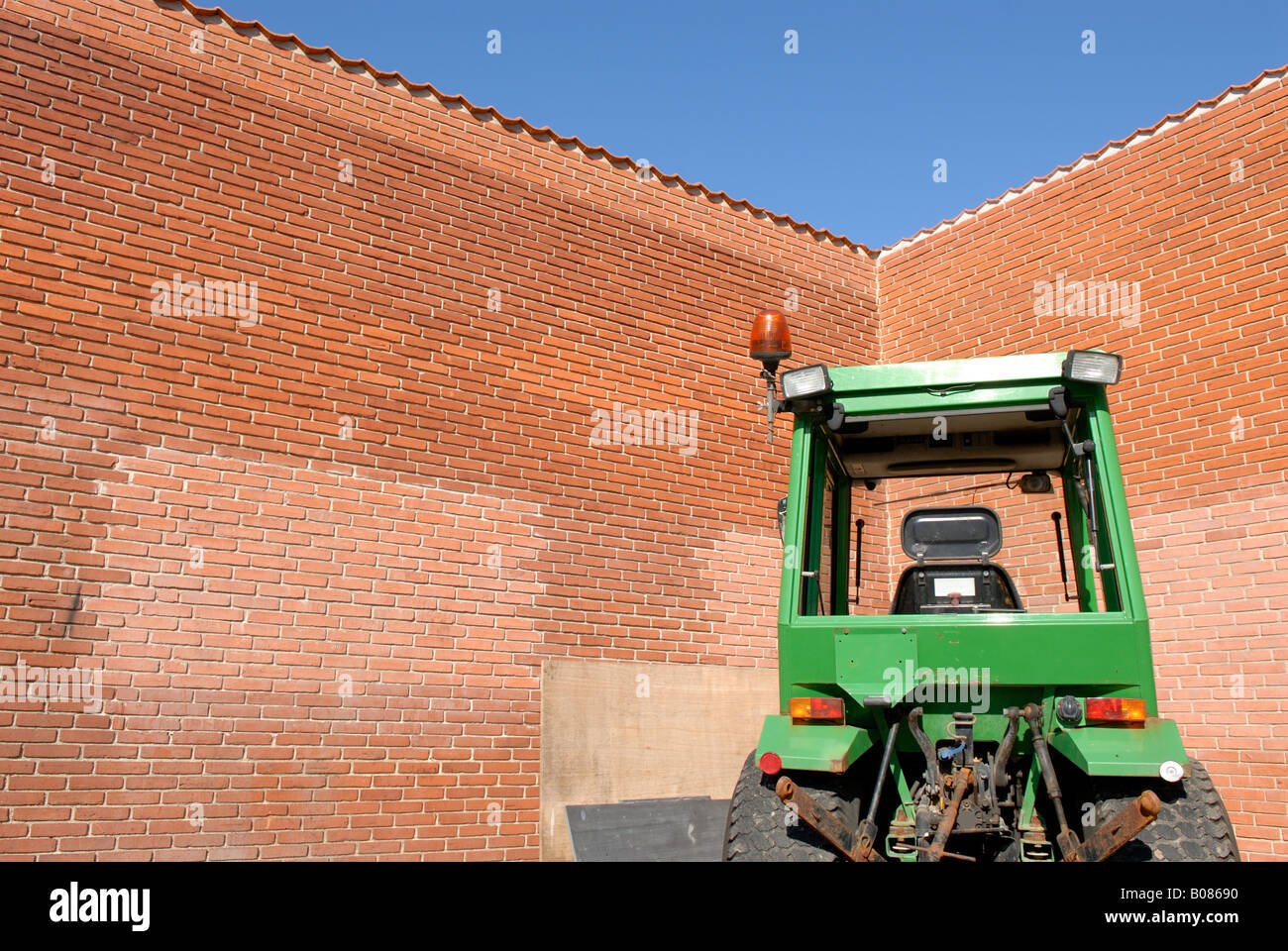 Brick wall empty dead end hi-res stock photography and images - Alamy