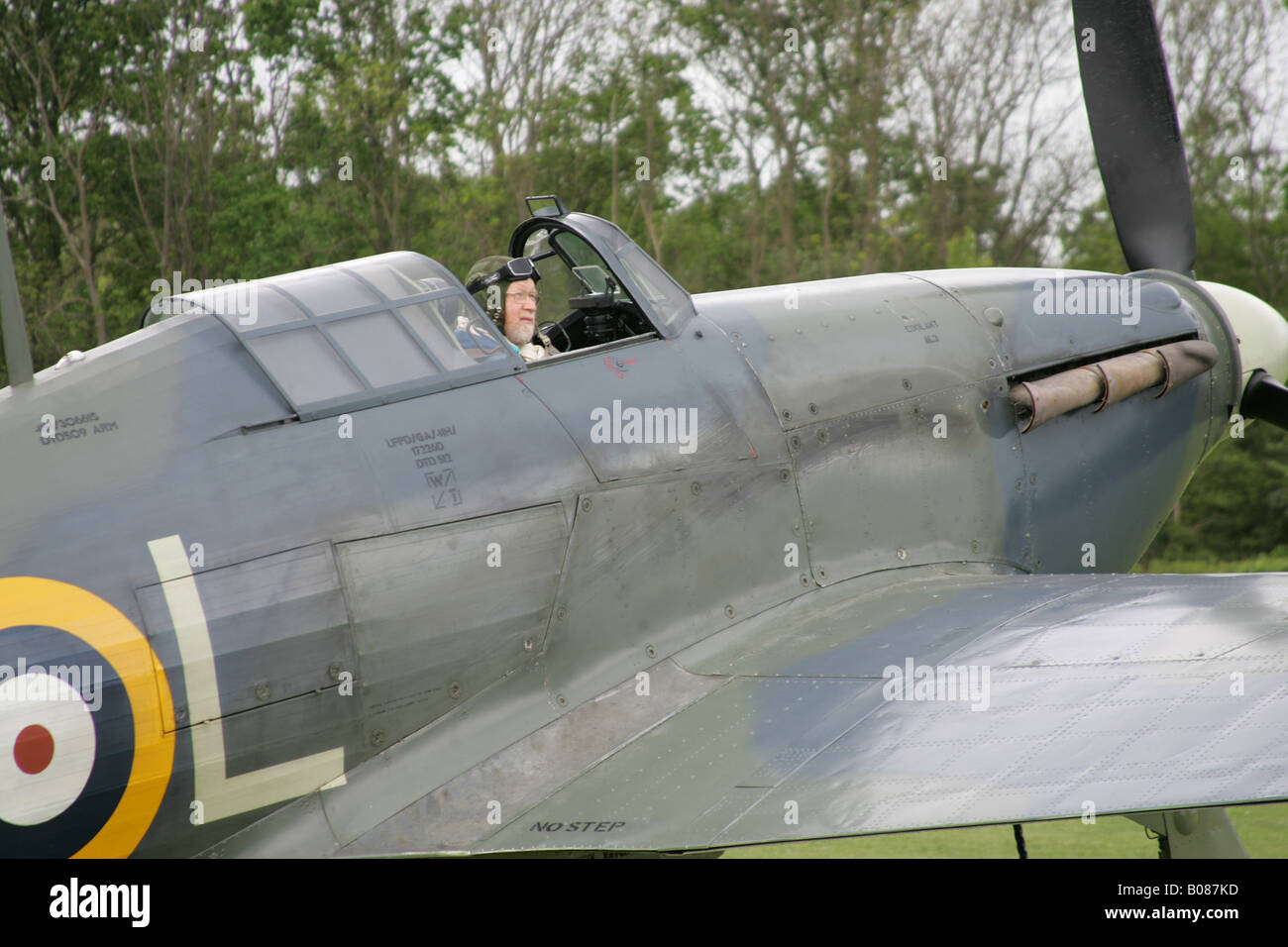 Aircraft hawker hurricane ww2 fighter aircraft hi-res stock photography ...