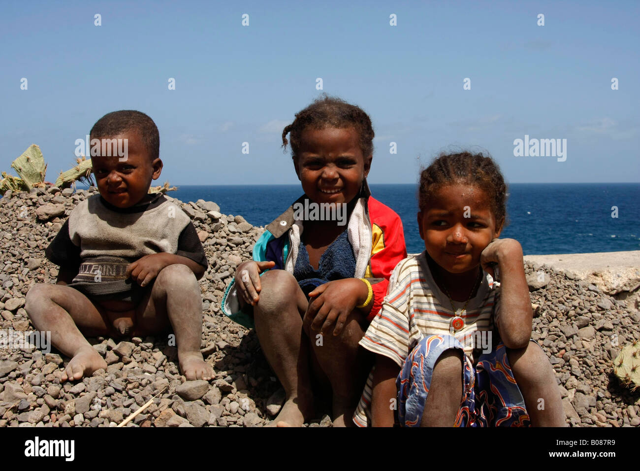 Dirty children playing hi-res stock photography and images - Alamy