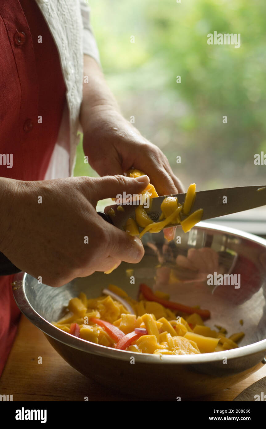 Chopping a Mango Stock Photo - Alamy