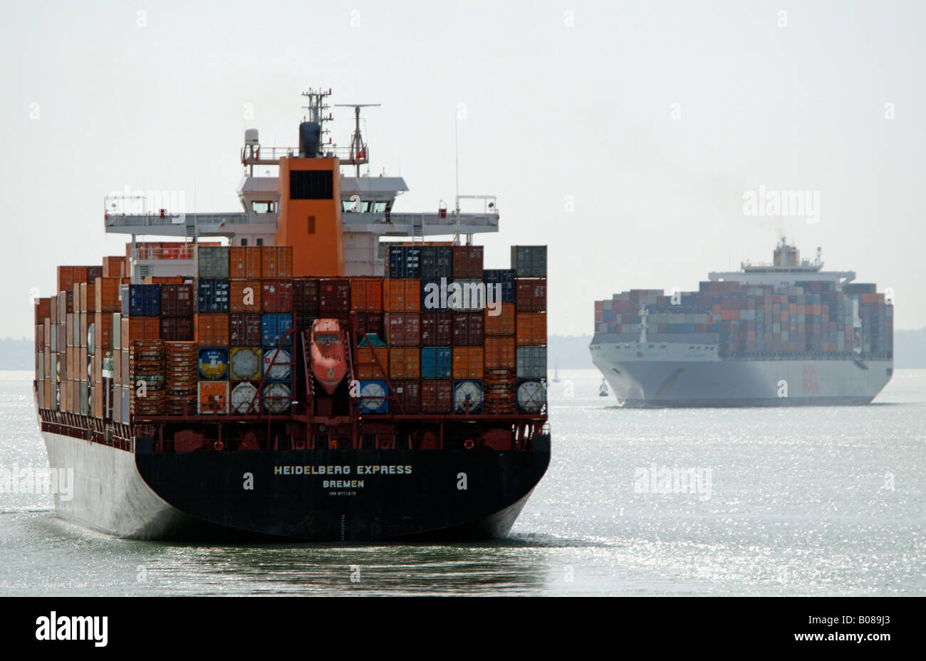 Cargo ships underway hi-res stock photography and images - Alamy