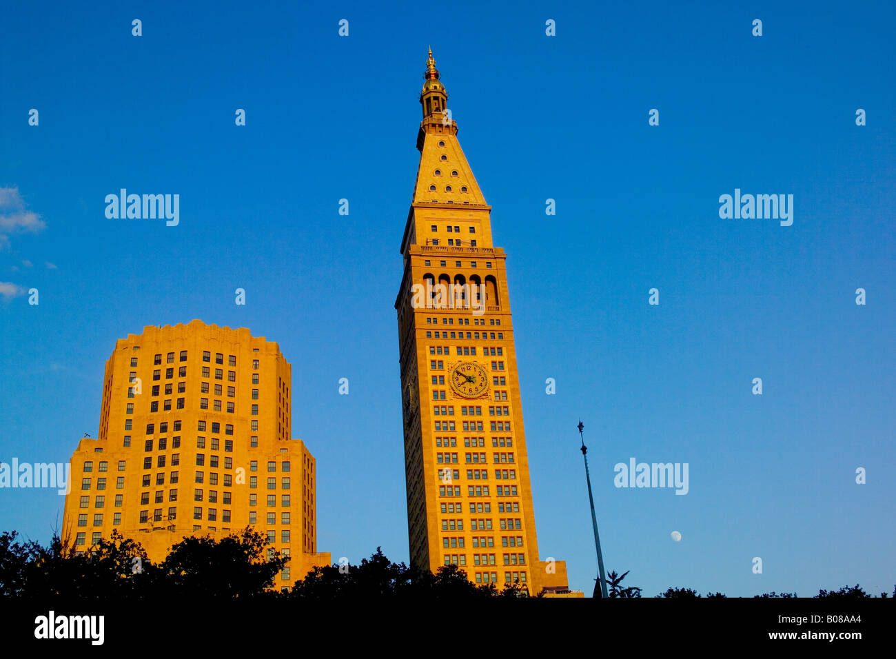 New York The Metropolitan Life Insurance Co Tower Clock Tower Stock ...