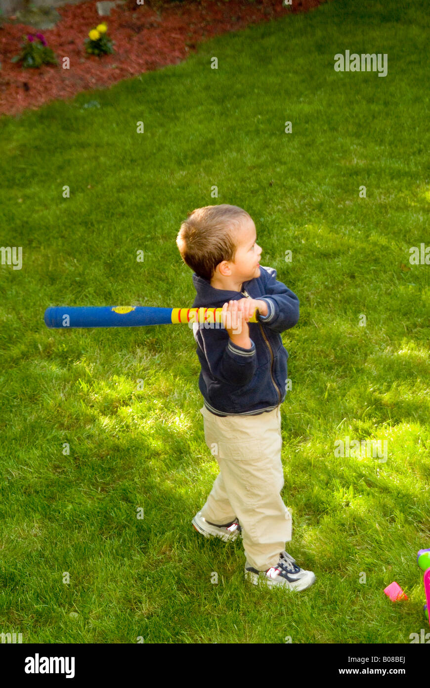 Boy batting hi-res stock photography and images - Alamy