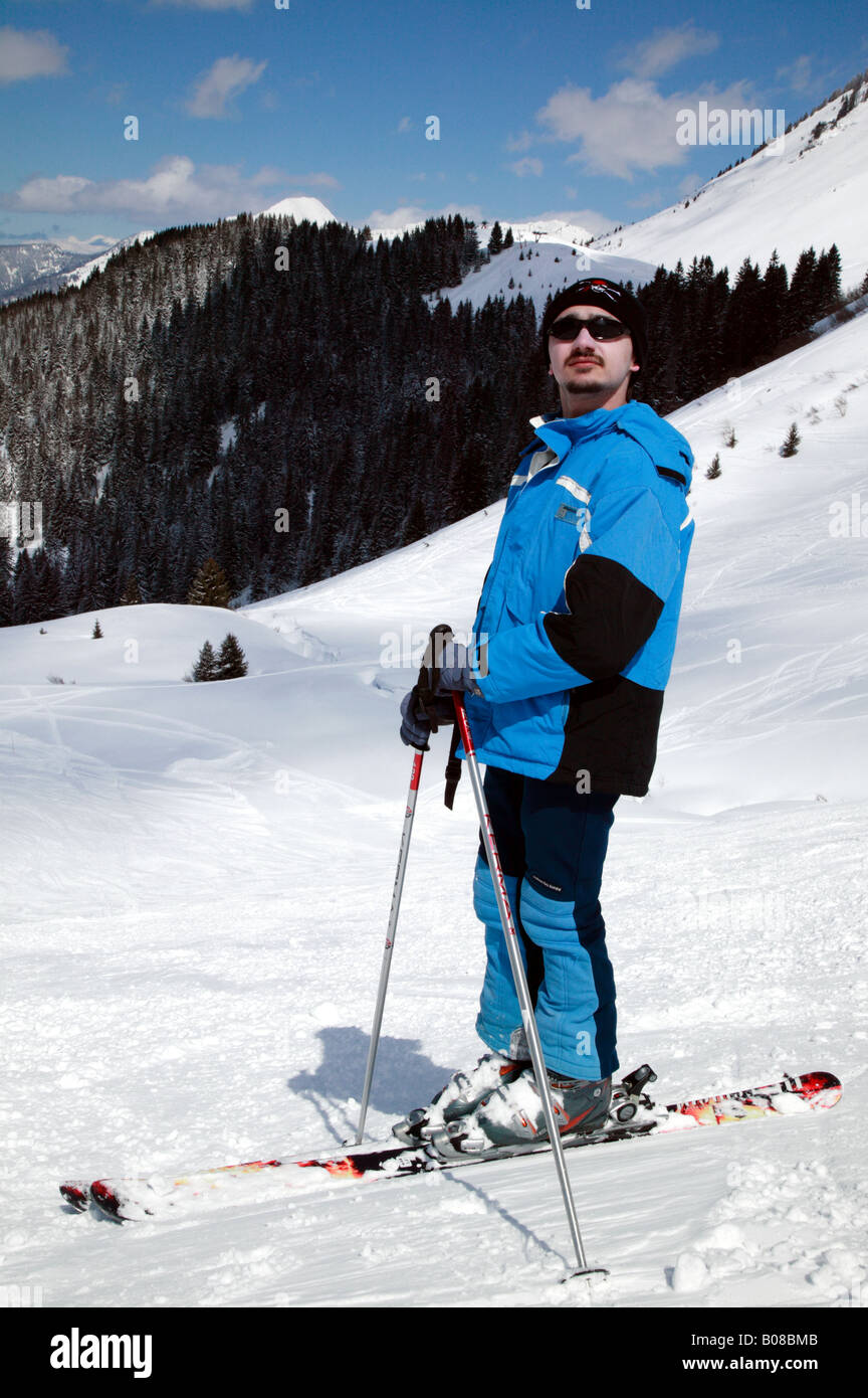 Skiis standing in snow hi-res stock photography and images - Alamy