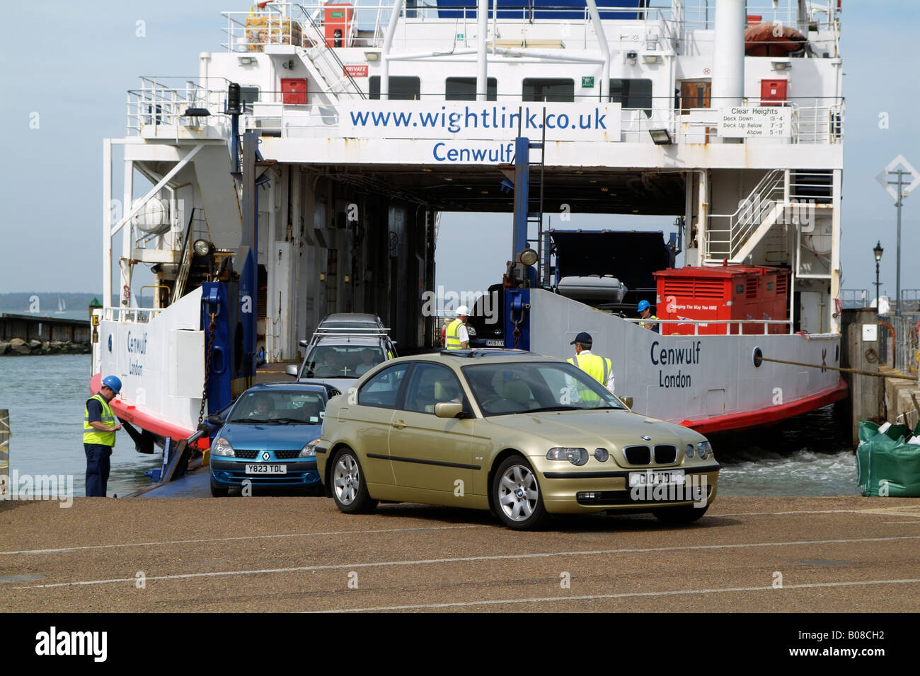 Wightlink Company RoRo Ferry Cenwulf Vehicles unload in Yarmouth Isle ...