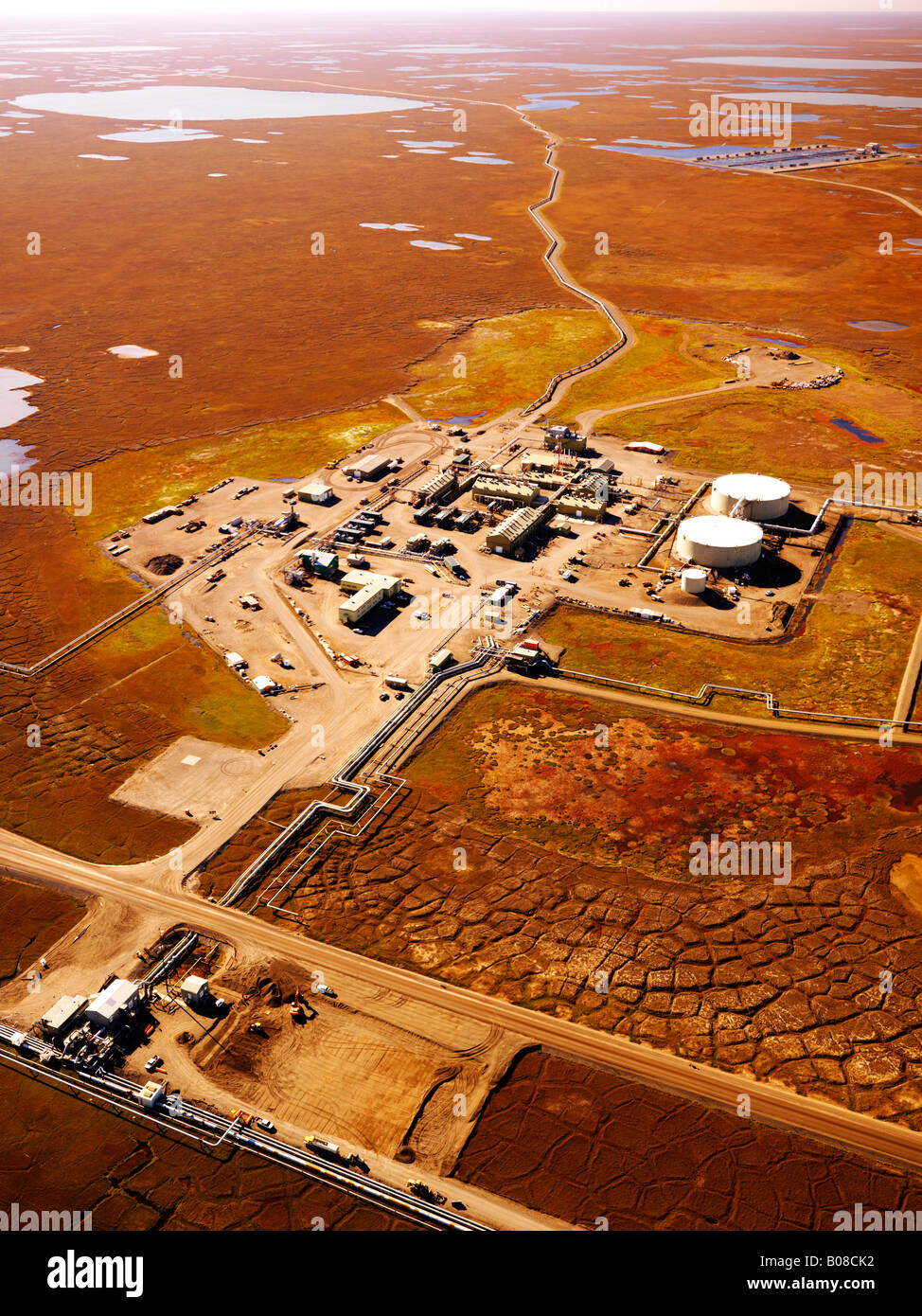 Oil well on north slope hi-res stock photography and images - Alamy