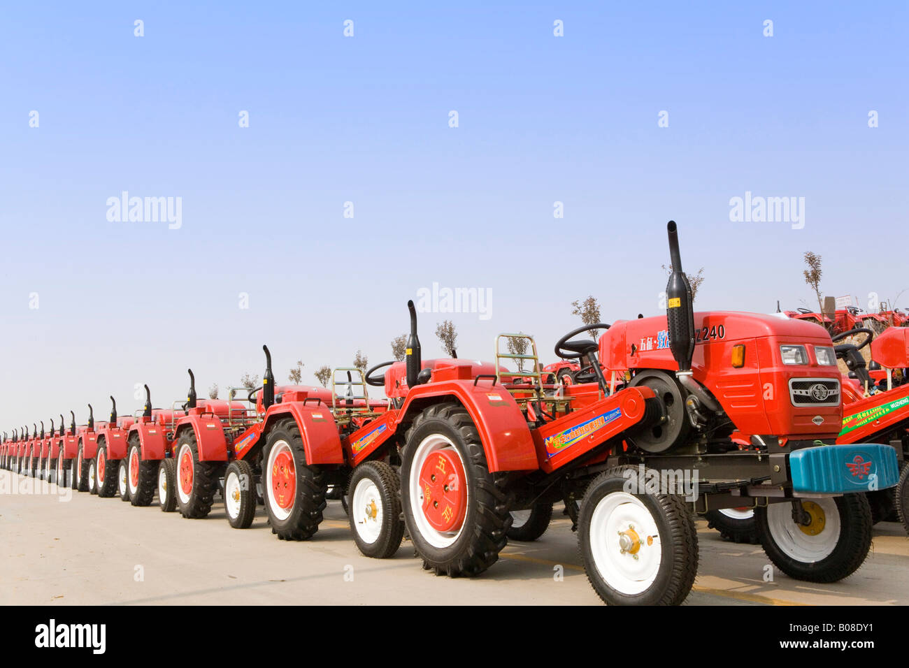 Tractors china hi-res stock photography and images - Alamy