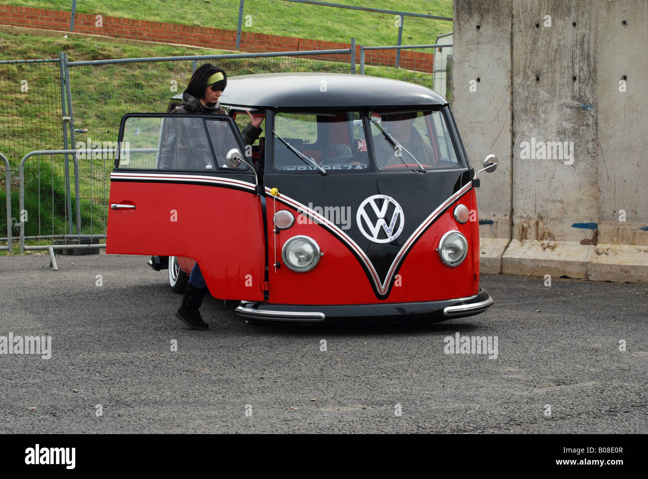 Split screen VW van at Santa Pod racetrack, Northamptonshire, England ...