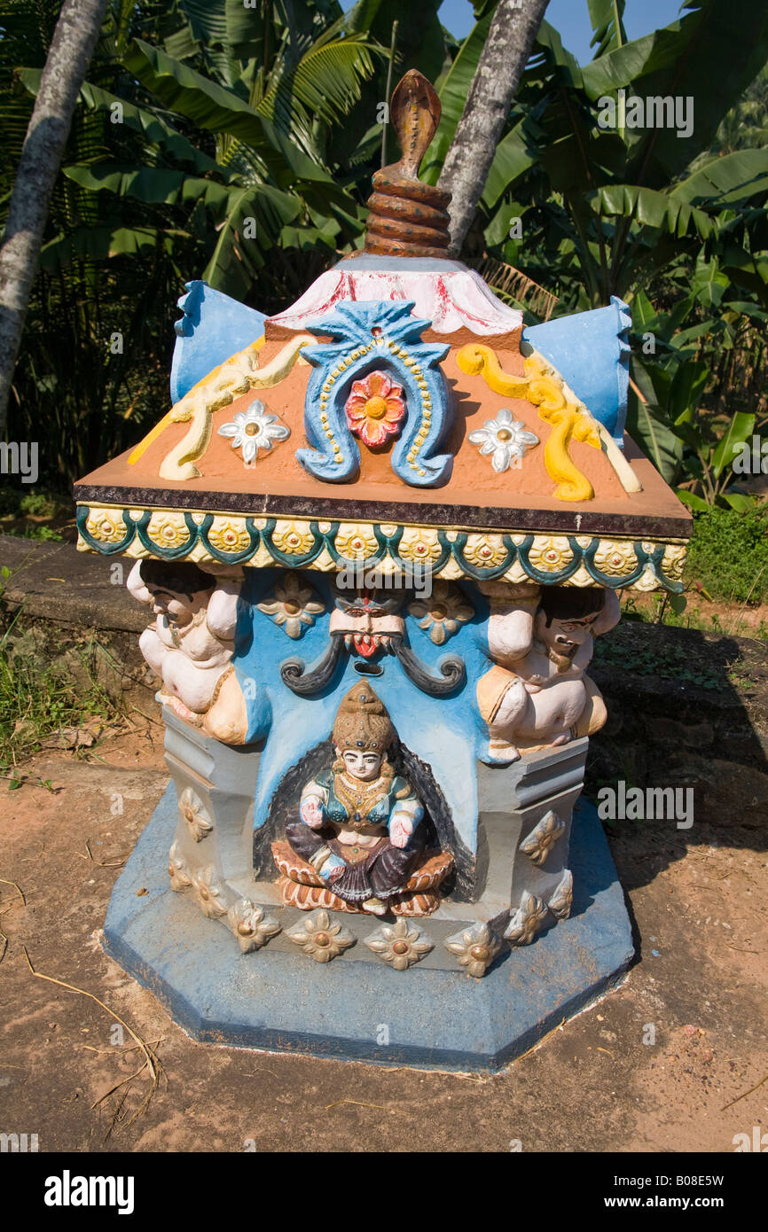 Hindu roadside shrine hi-res stock photography and images - Alamy