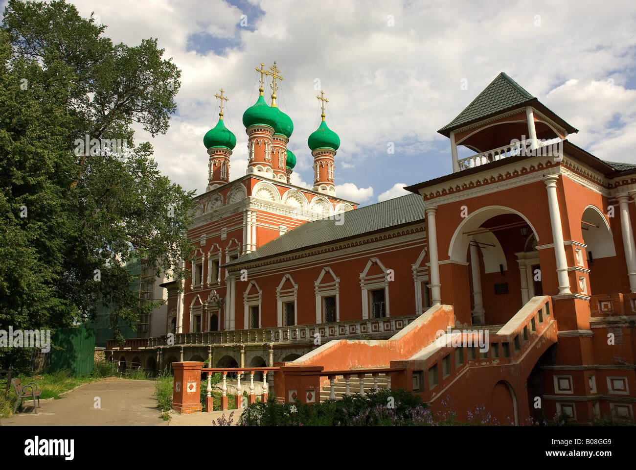 Russia. Moscow. Petrovsky district. Upper St. Peter Monastery. Green onion domes Stock Photo - Alamy
