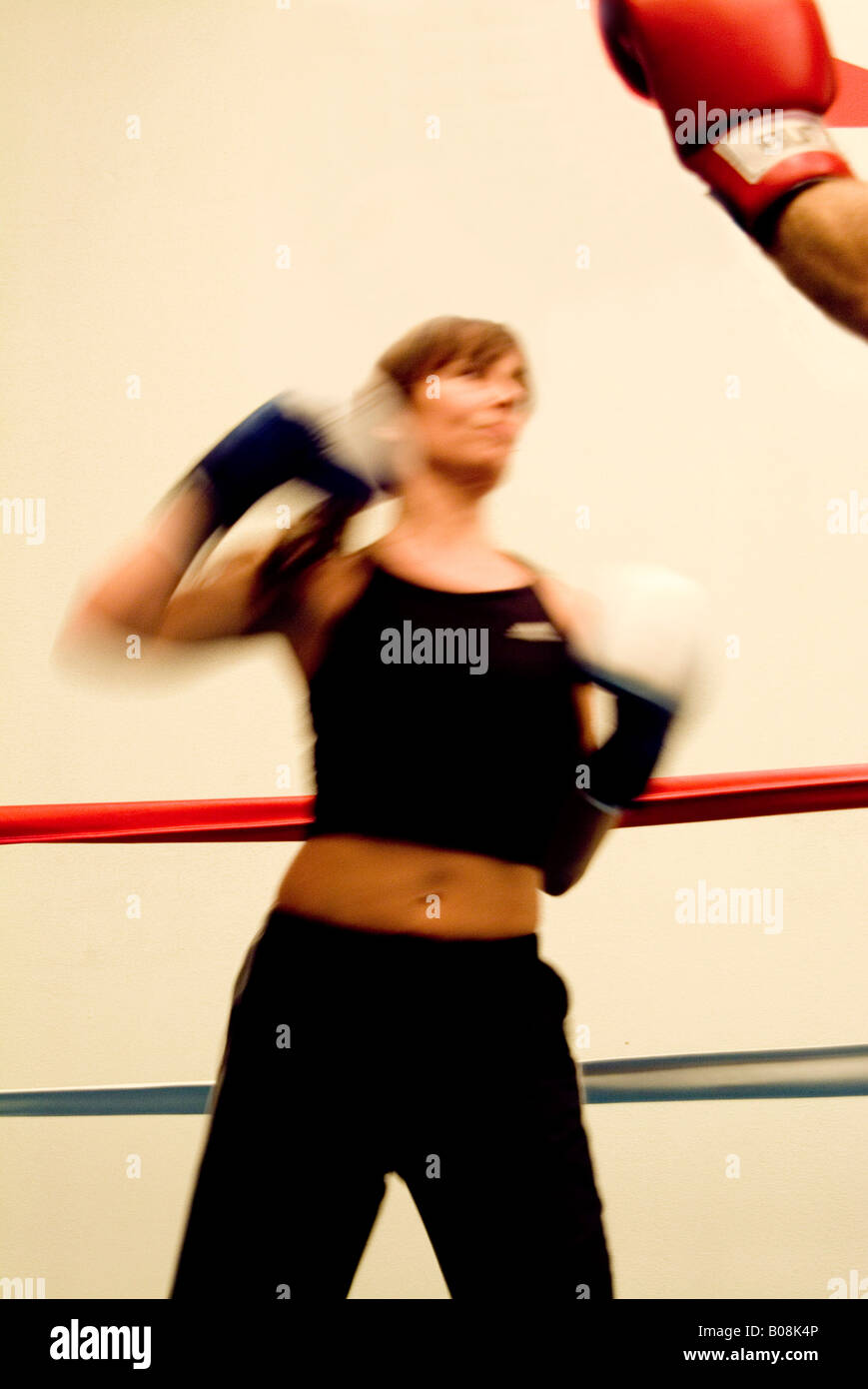 Navel gym woman hi-res stock photography and images - Alamy