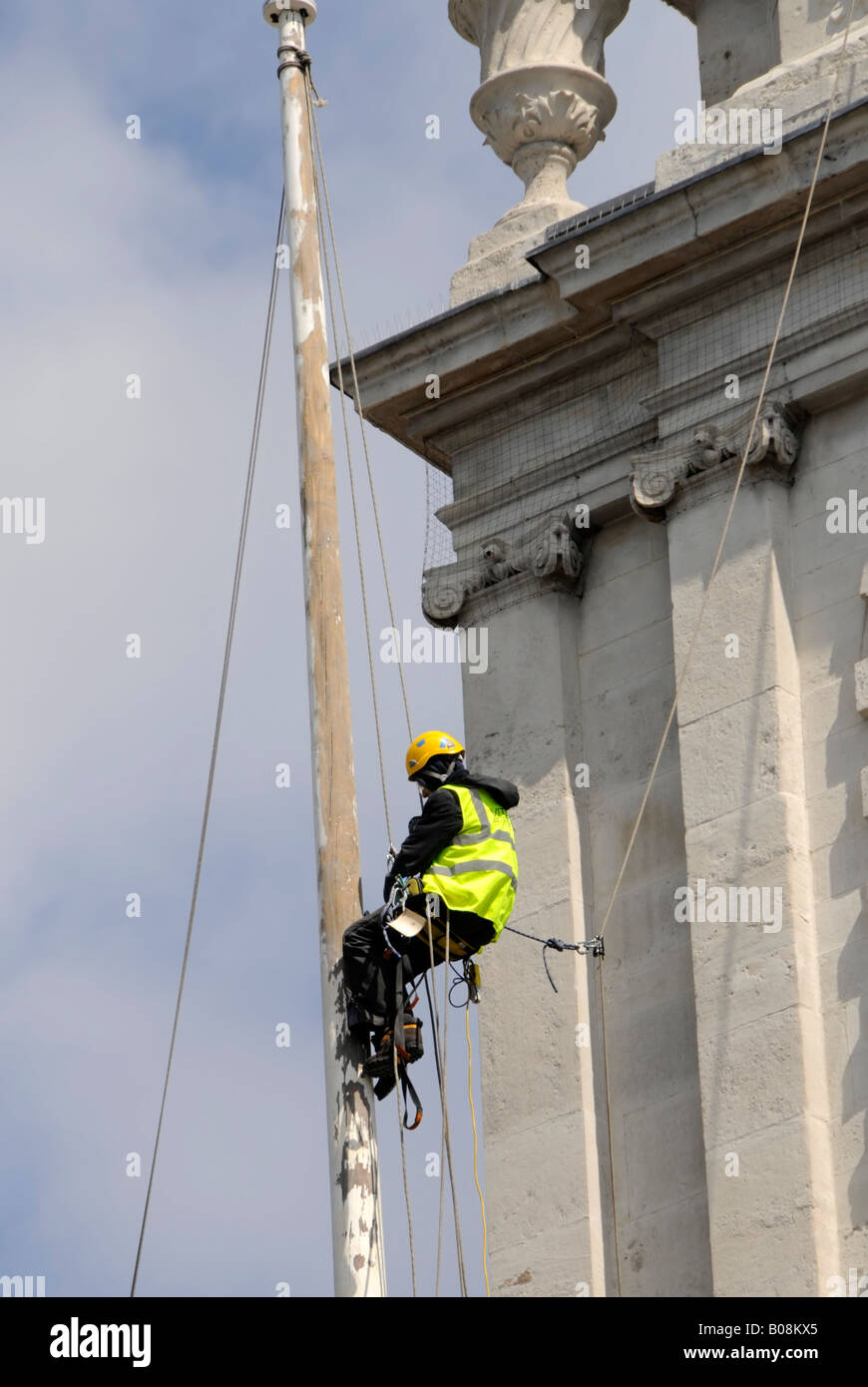 Suspended cradle hi-res stock photography and images - Alamy