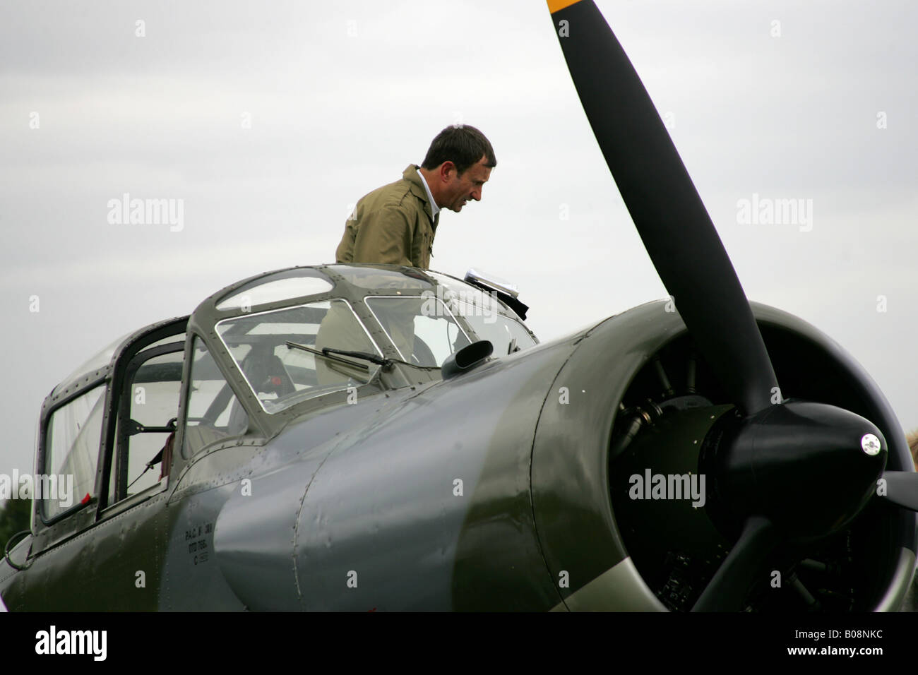 Raf plane 1950s hi-res stock photography and images - Alamy