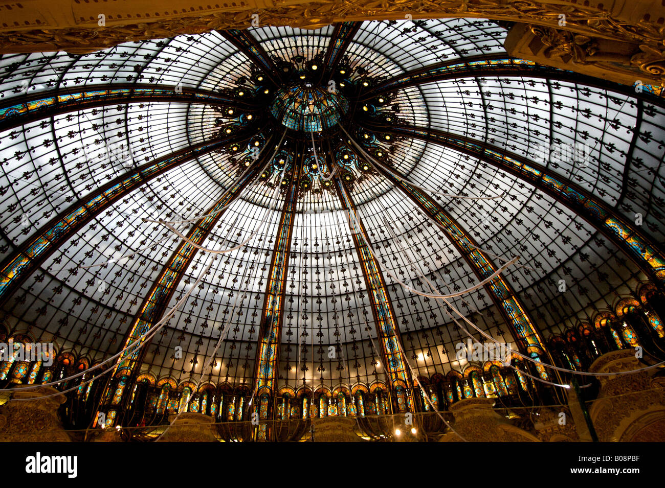 Dome of "gallerie Lafayette" Paris Stock Photo - Alamy