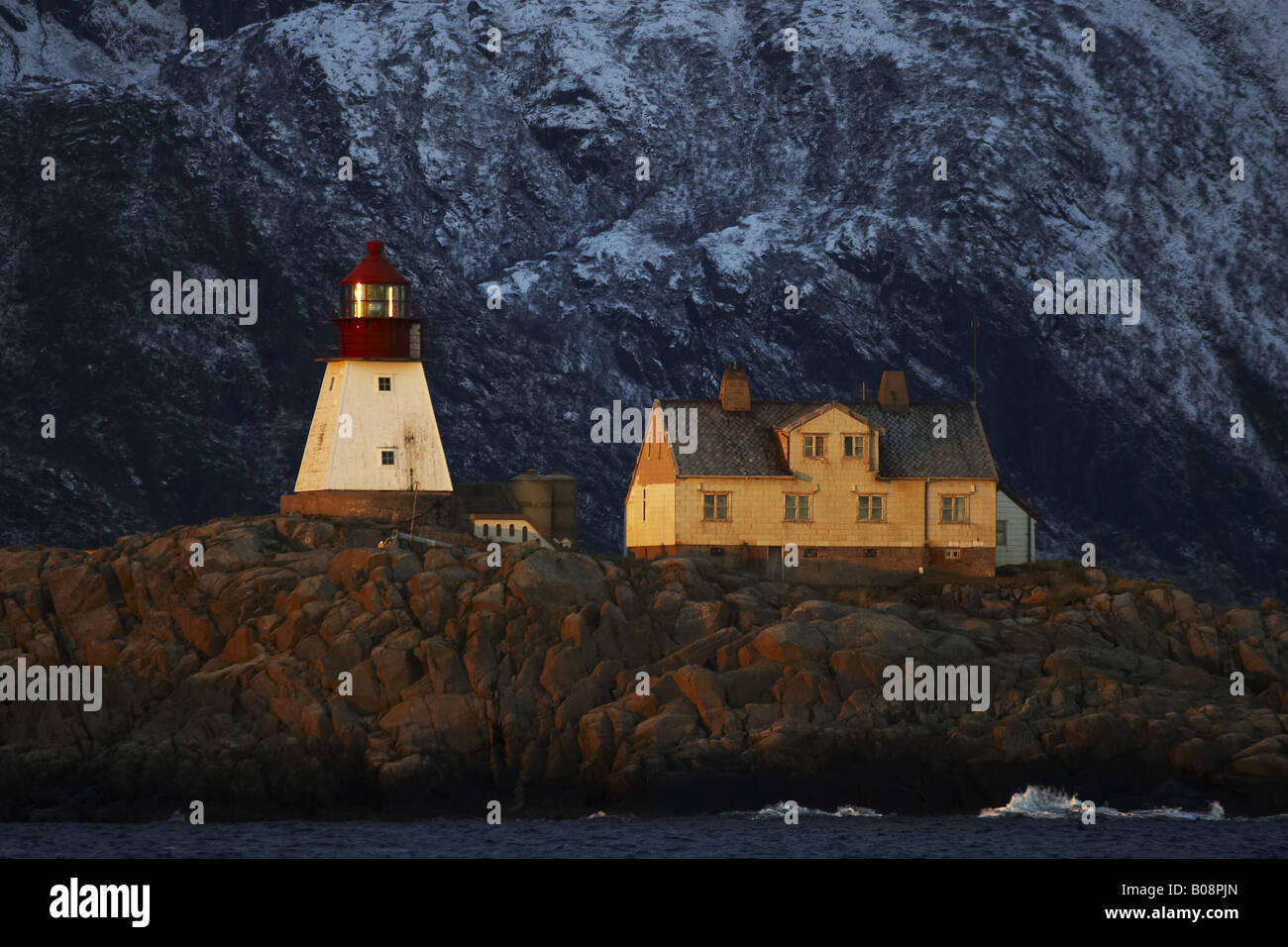 Lighthouse in kabelvåg lofoten islands hi-res stock photography and ...