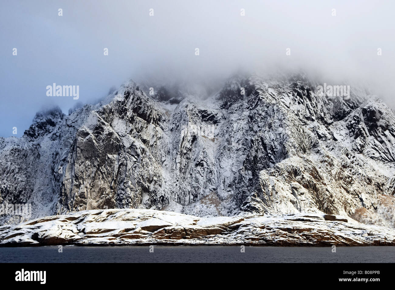 Coastel cliff hi-res stock photography and images - Alamy