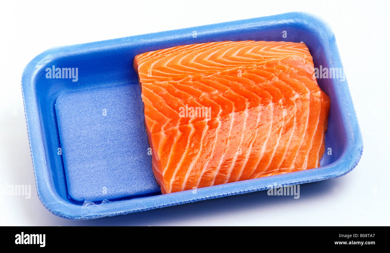 Salmon fillets pack hi-res stock photography and images - Alamy