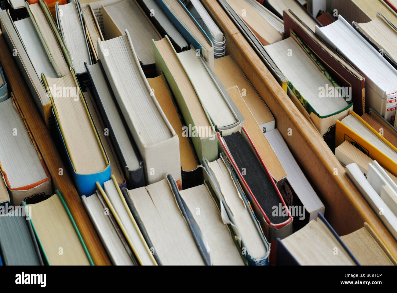Books at a book sale Stock Photo - Alamy