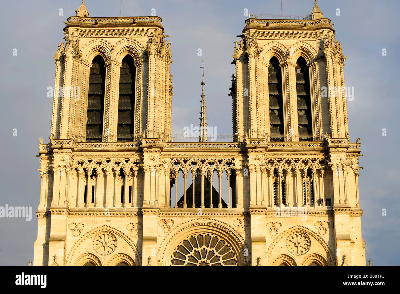 West side of the Notre Dame de Paris, France Stock Photo - Alamy