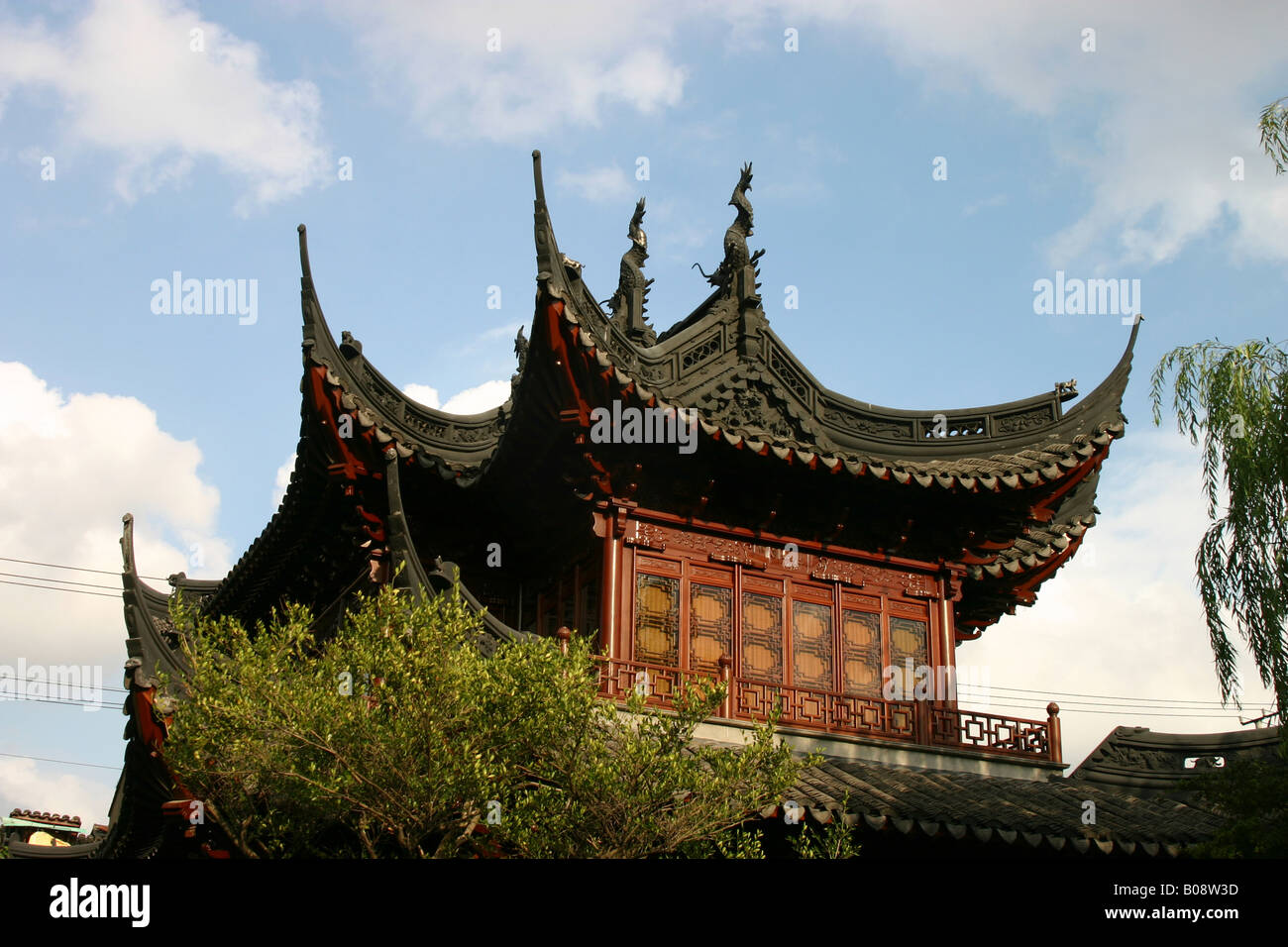 China SHANGHAI Local Caption Shanghai Yu Yan Garden Stock Photo - Alamy
