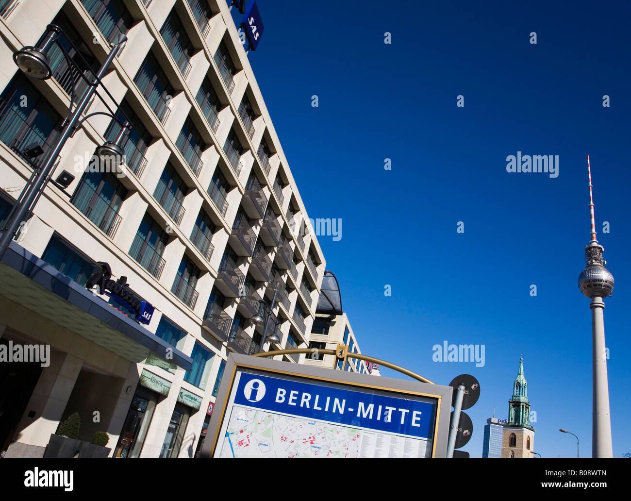 Road map map berlin hi-res stock photography and images - Alamy