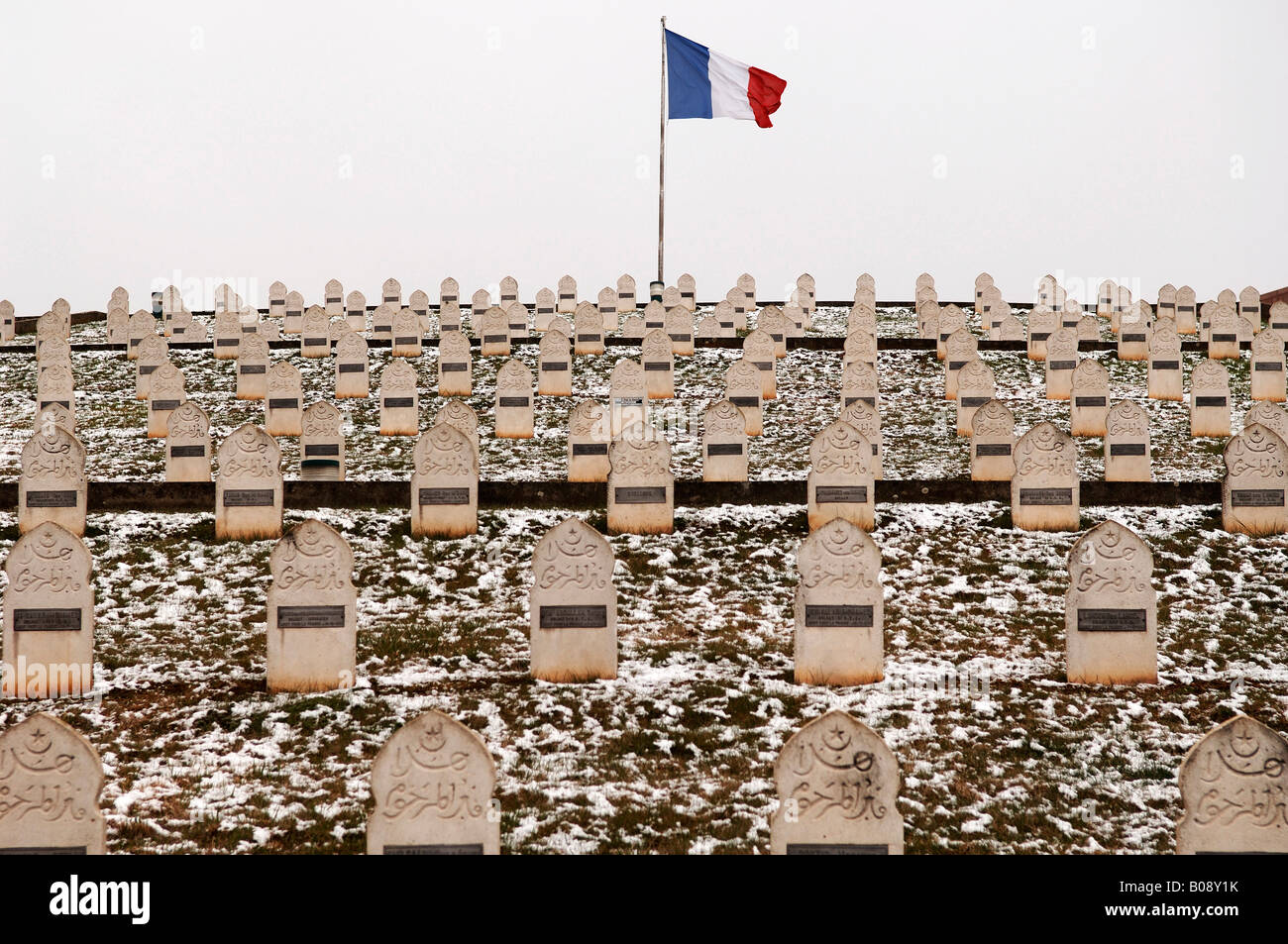 Arabic cemetery hi-res stock photography and images - Alamy