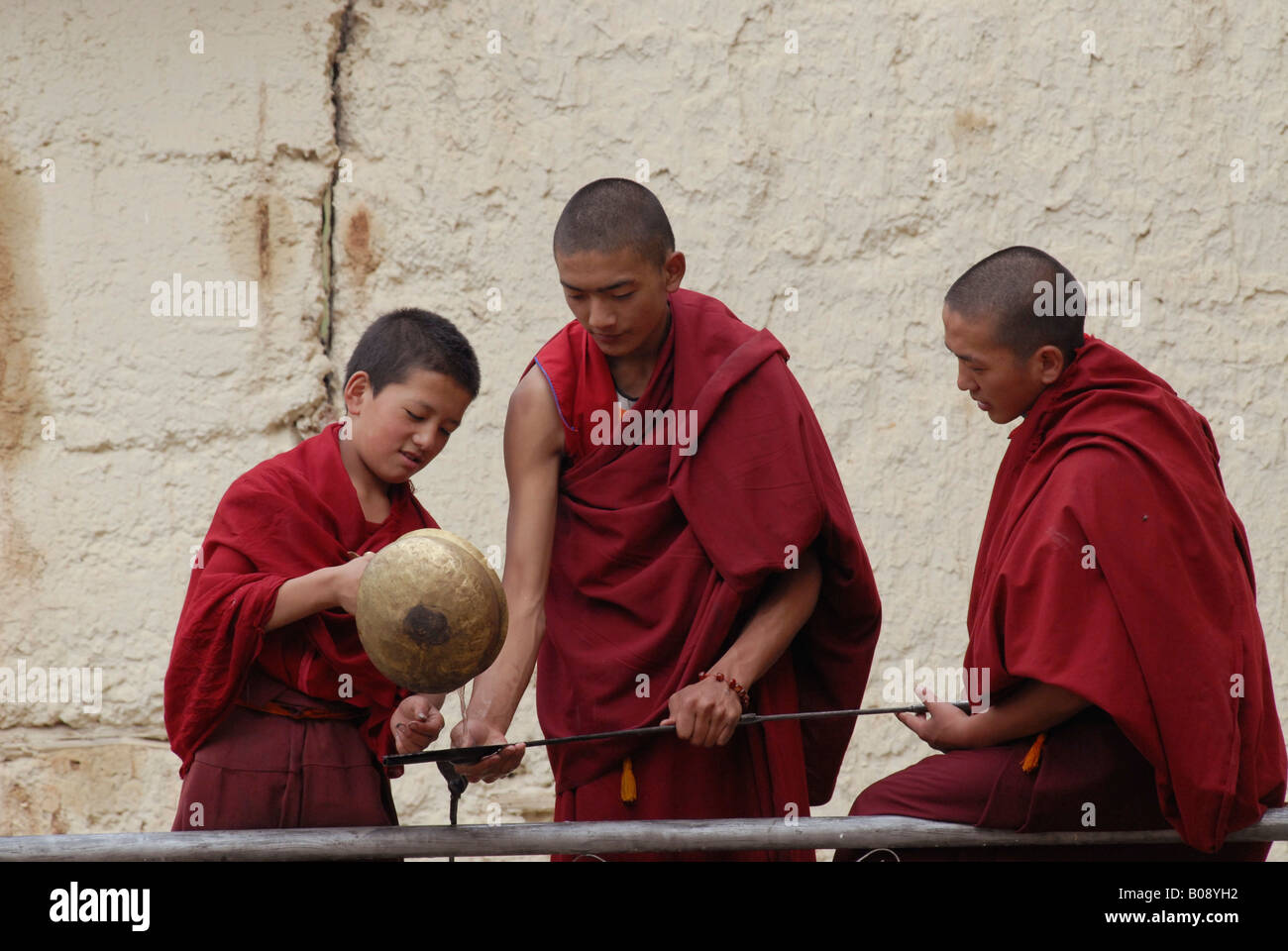 Buddhist monks ritual objects hi-res stock photography and images - Alamy