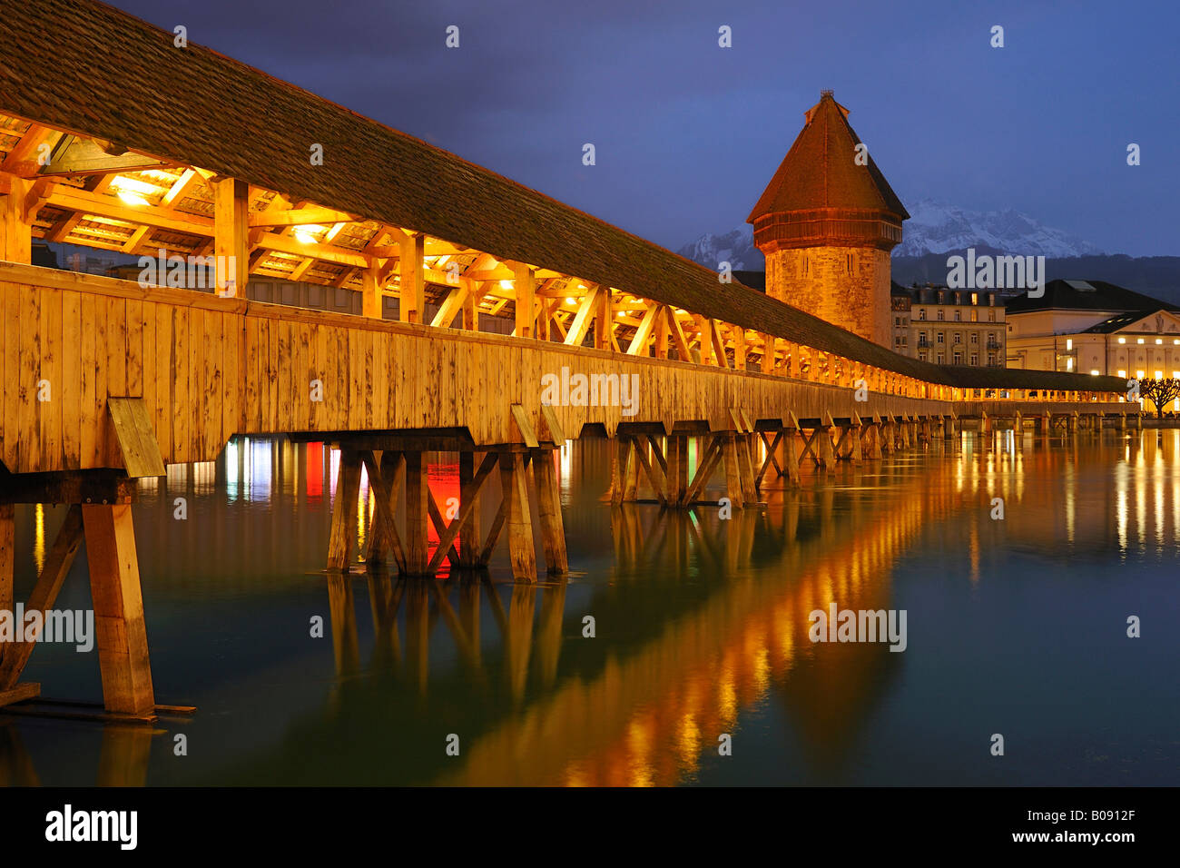 Kapellbrucke mit wasserturm chapel bridge hi-res stock photography and ...